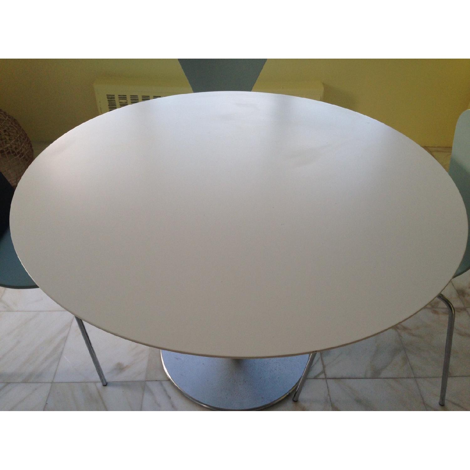 Design Within Reach Zero Table - AptDeco