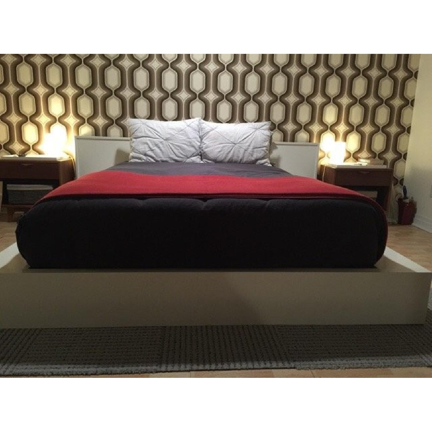 BoConcept White Lacquer Limo Bed w/ Drawer Unit - AptDeco