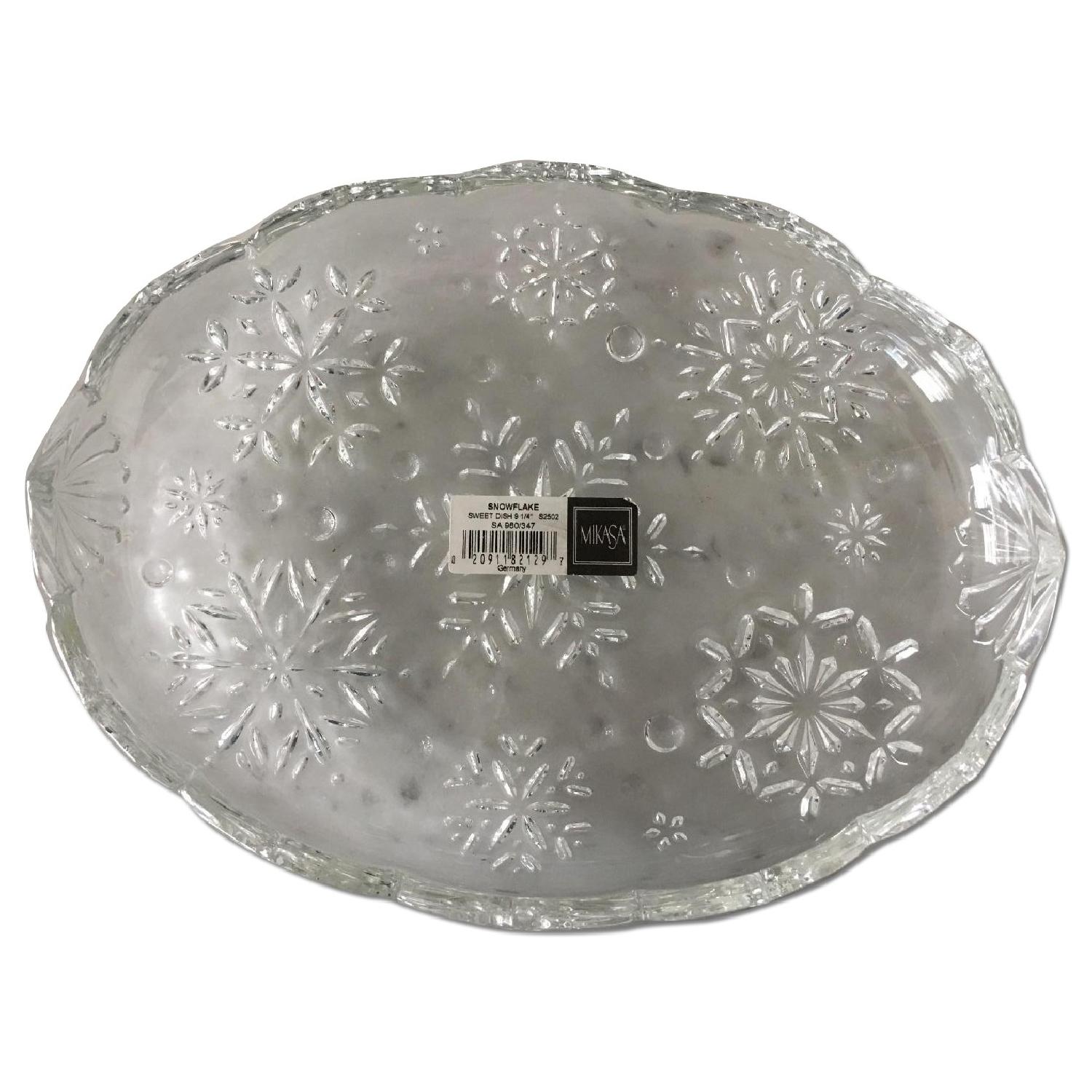 Snowflake Candy/Sweet Dish - AptDeco