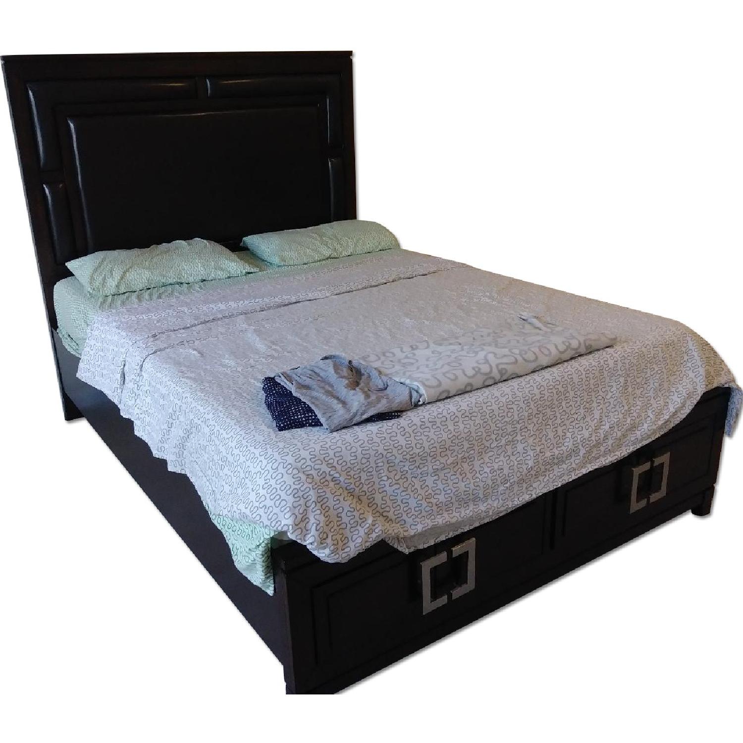 Bob's Queen Storage Bed - AptDeco