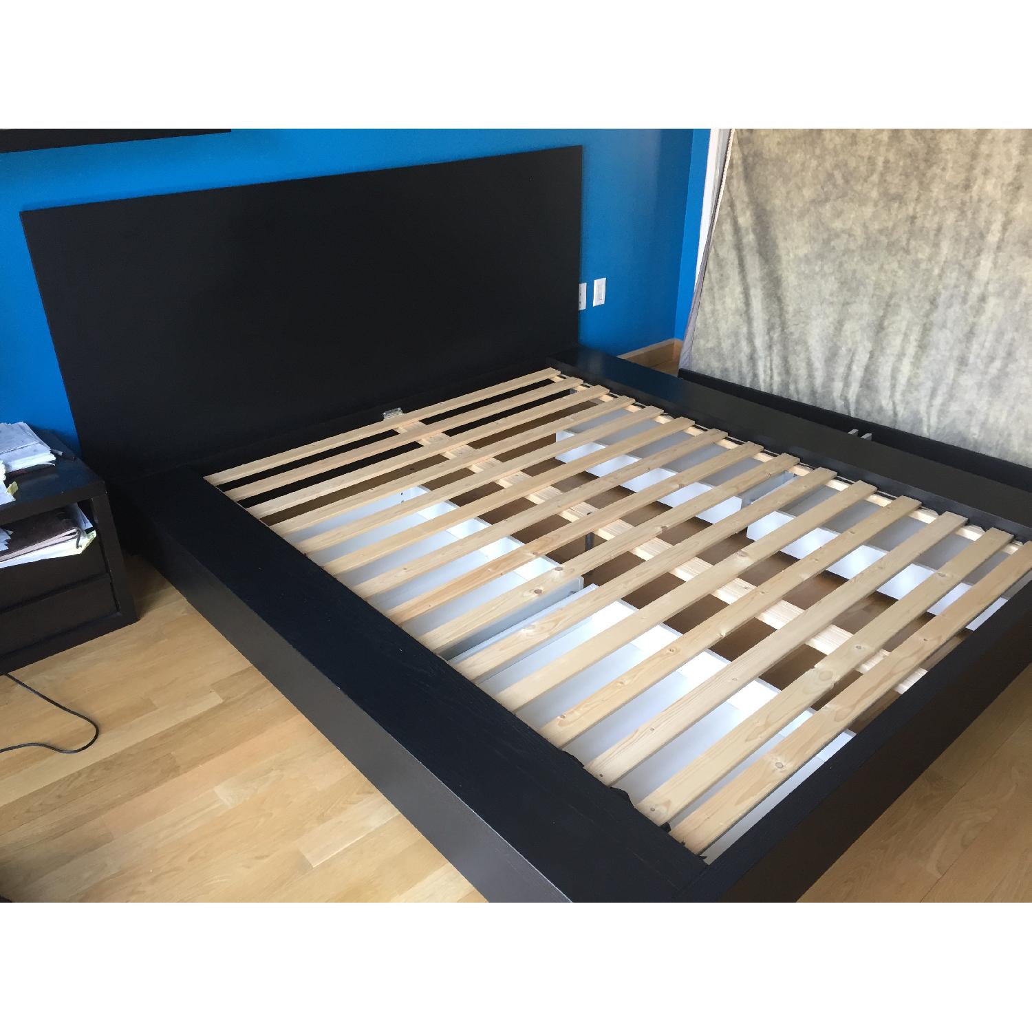 BoConcept Limo Queen Bed w/ Headboard - AptDeco