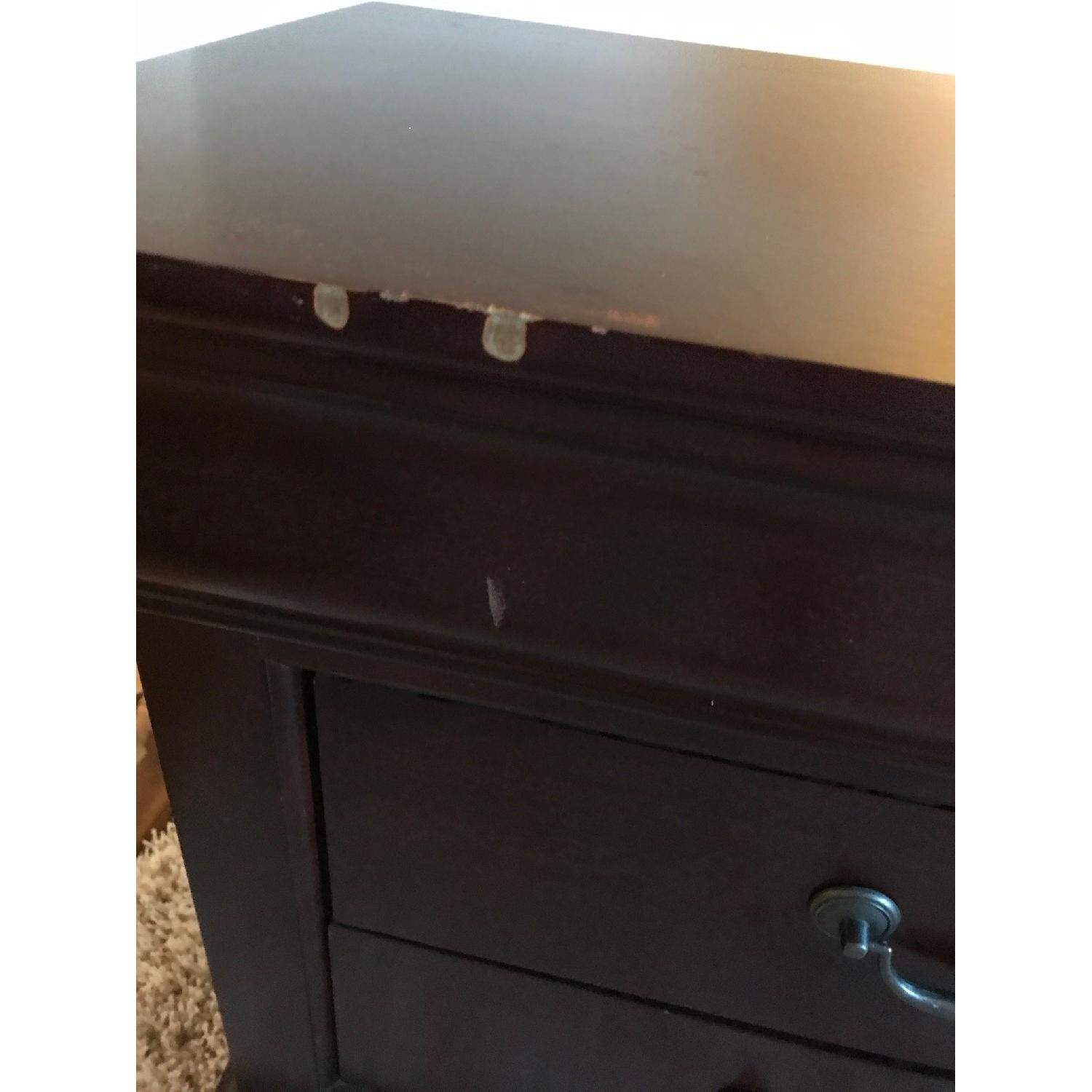 Havertys 2 Drawer Nightstand - AptDeco