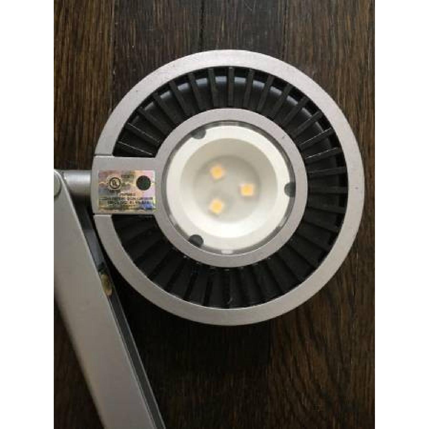 Steelcase Dash Steelcase LED Task Desk Lamp - AptDeco