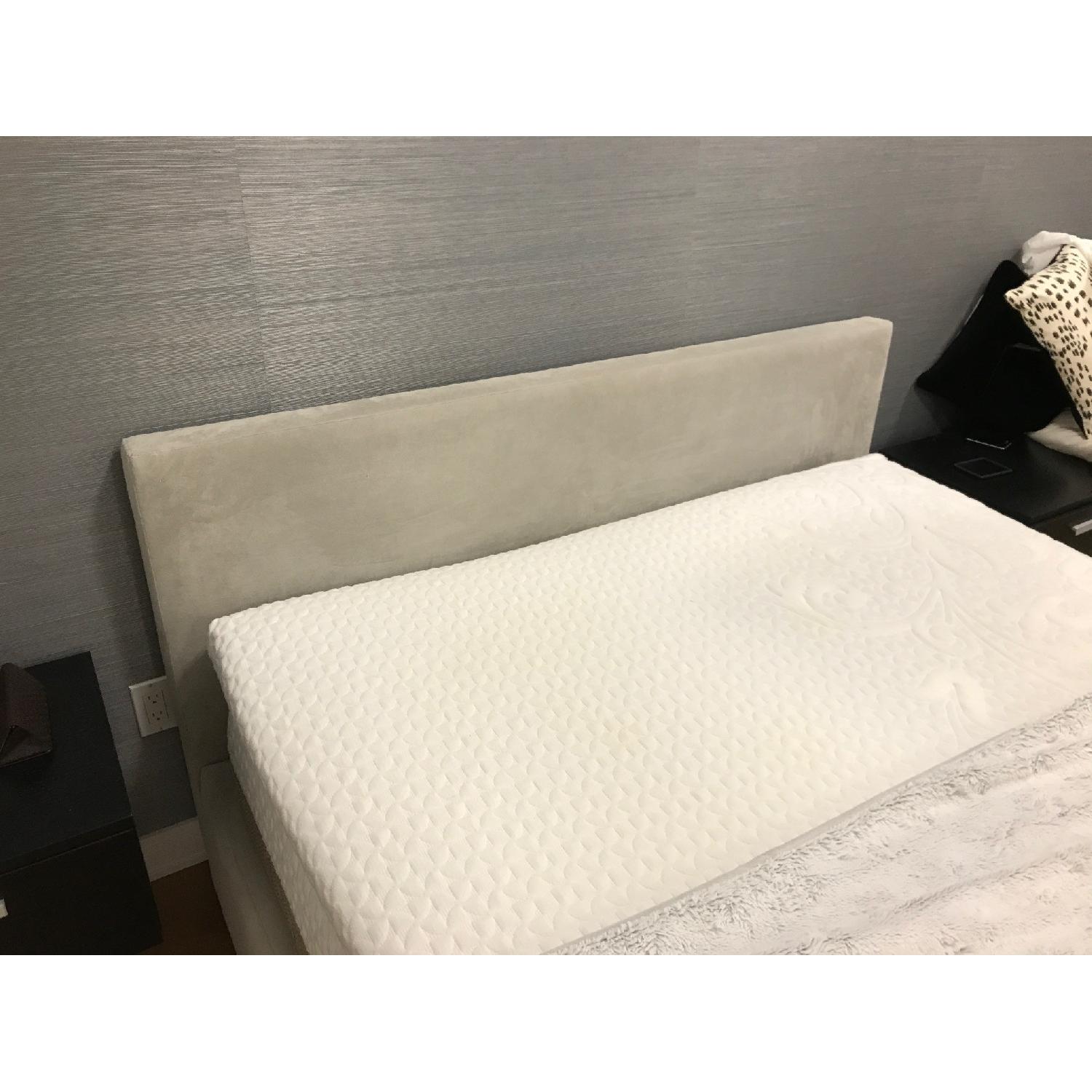Room & Board Wyatt Bed w/ Storage Drawer - AptDeco