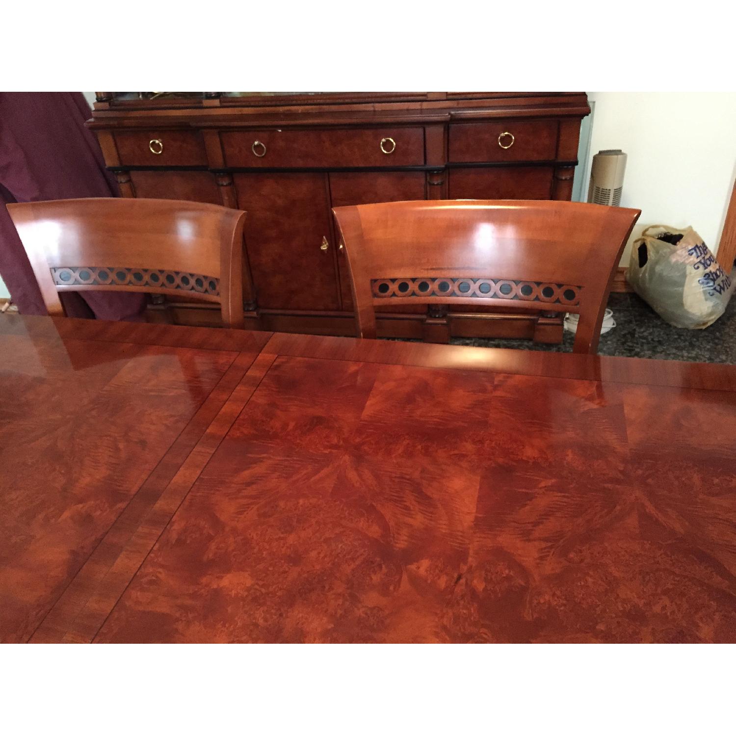 Maurice Villency Classics Dining Table w/ 6 Chairs + 2 Leaves - AptDeco