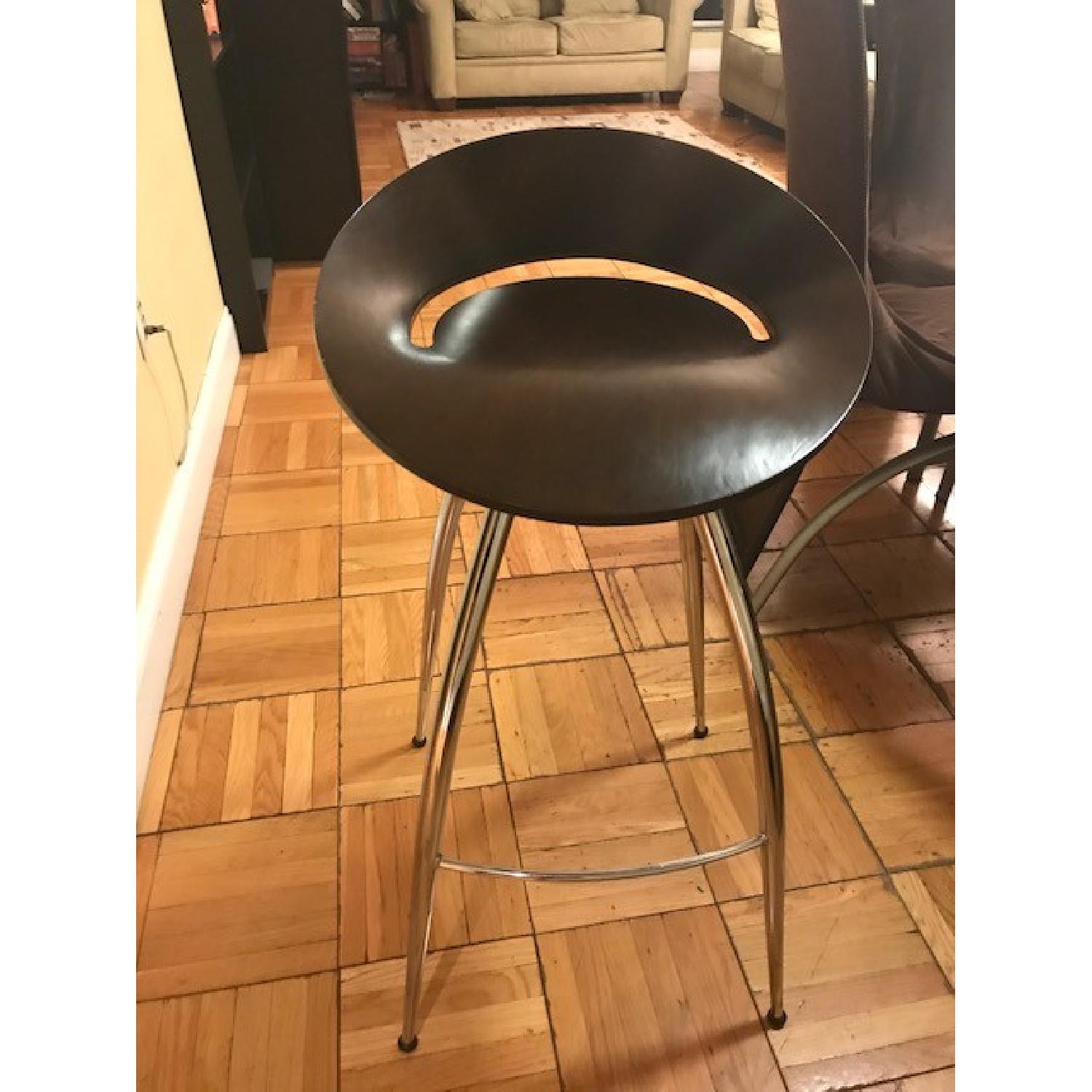 Modern Wooden Bar Stool - AptDeco