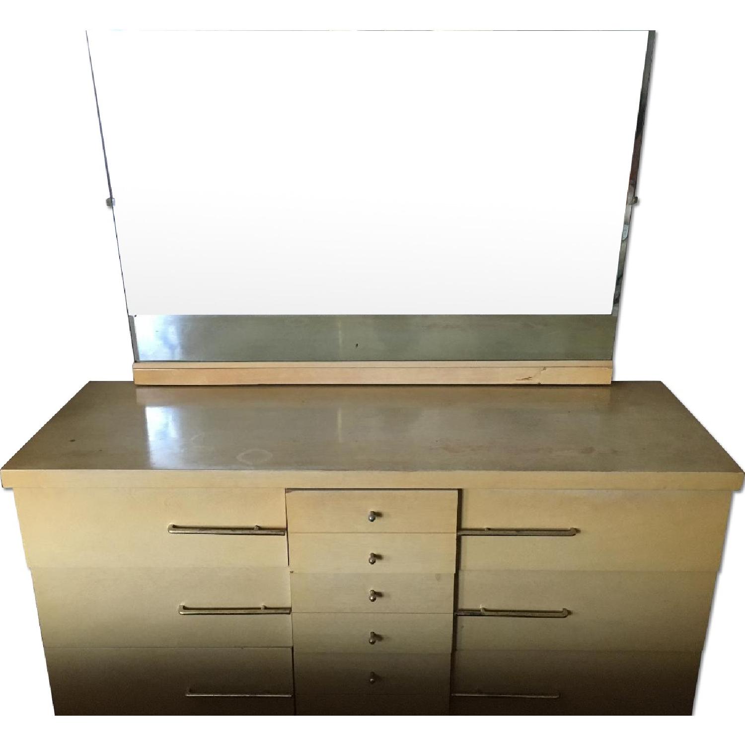 Vintage Modern 6-Drawer Dresser w/ Detachable Mirror - AptDeco