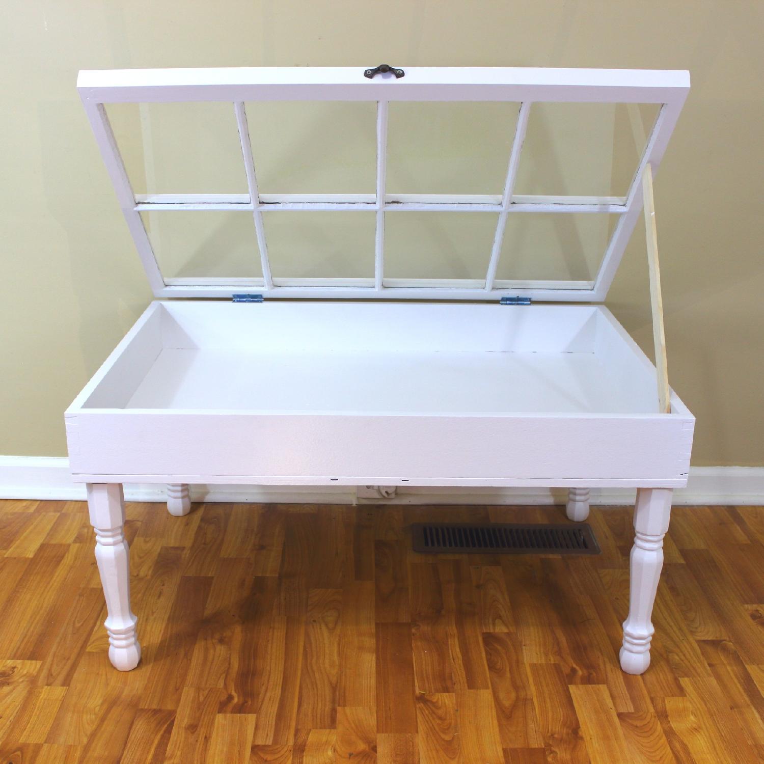 Dovetail 8 Pane White Display Table - AptDeco