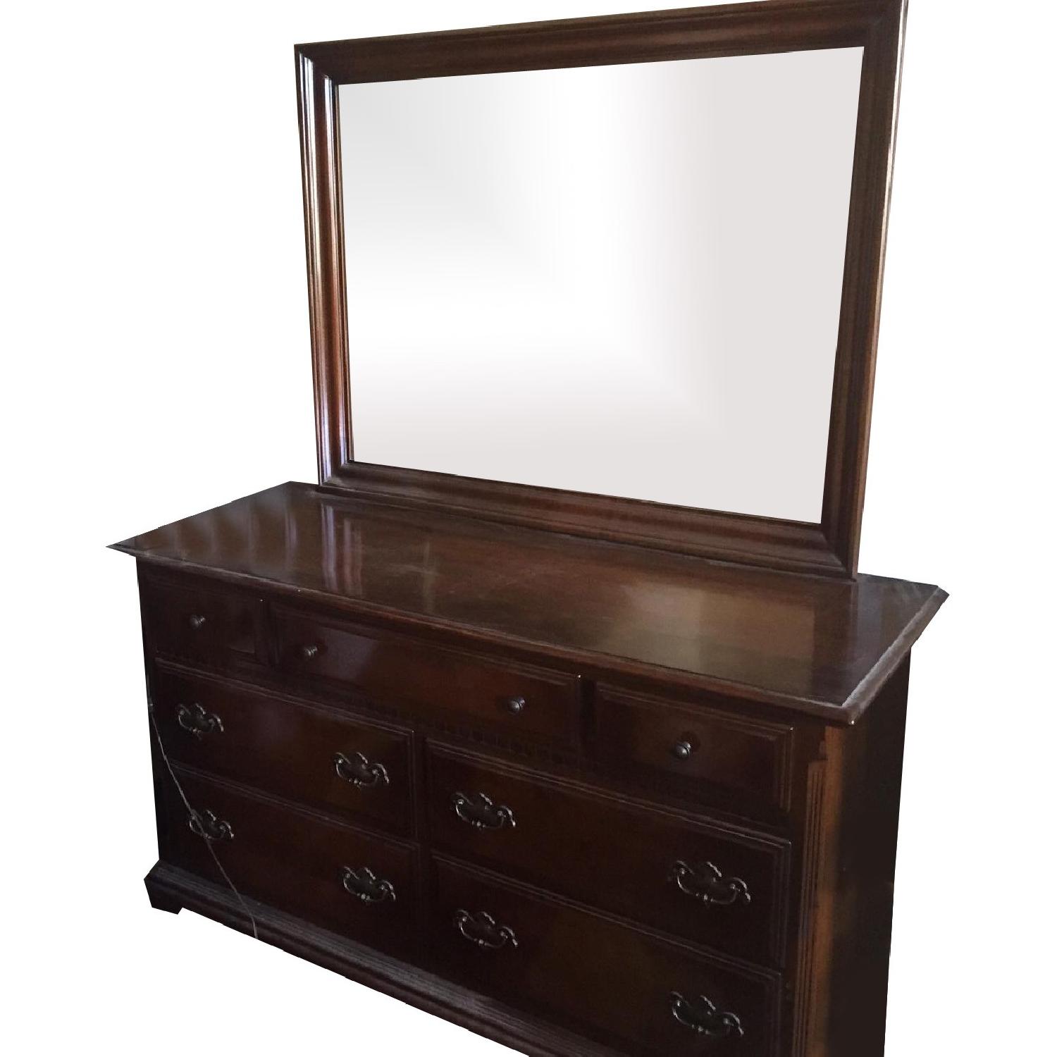 7 Drawer Dresser w/ Detachable Mirror - AptDeco