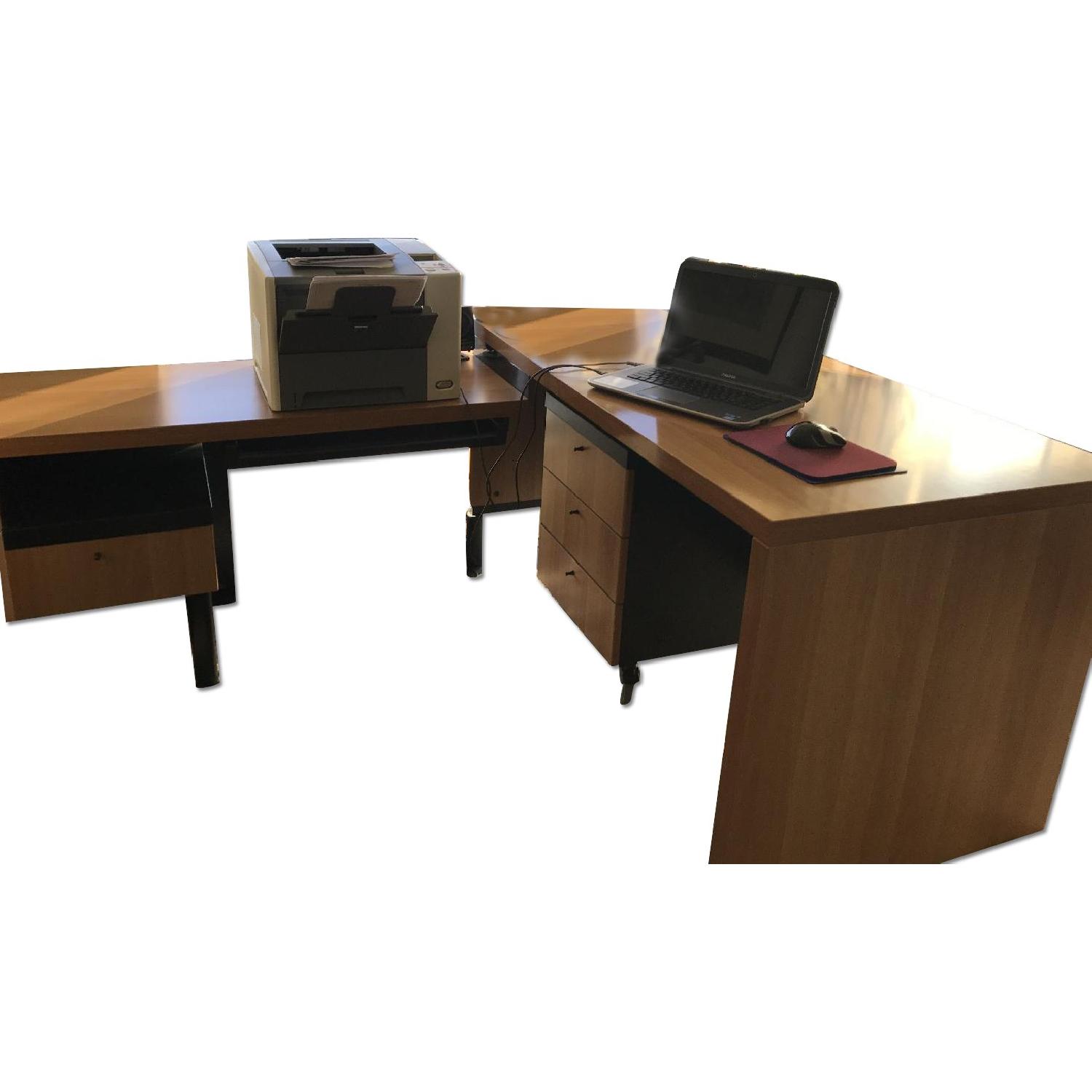 Home Office L-Shape Computer Desk w/ Keyboard Tray - AptDeco