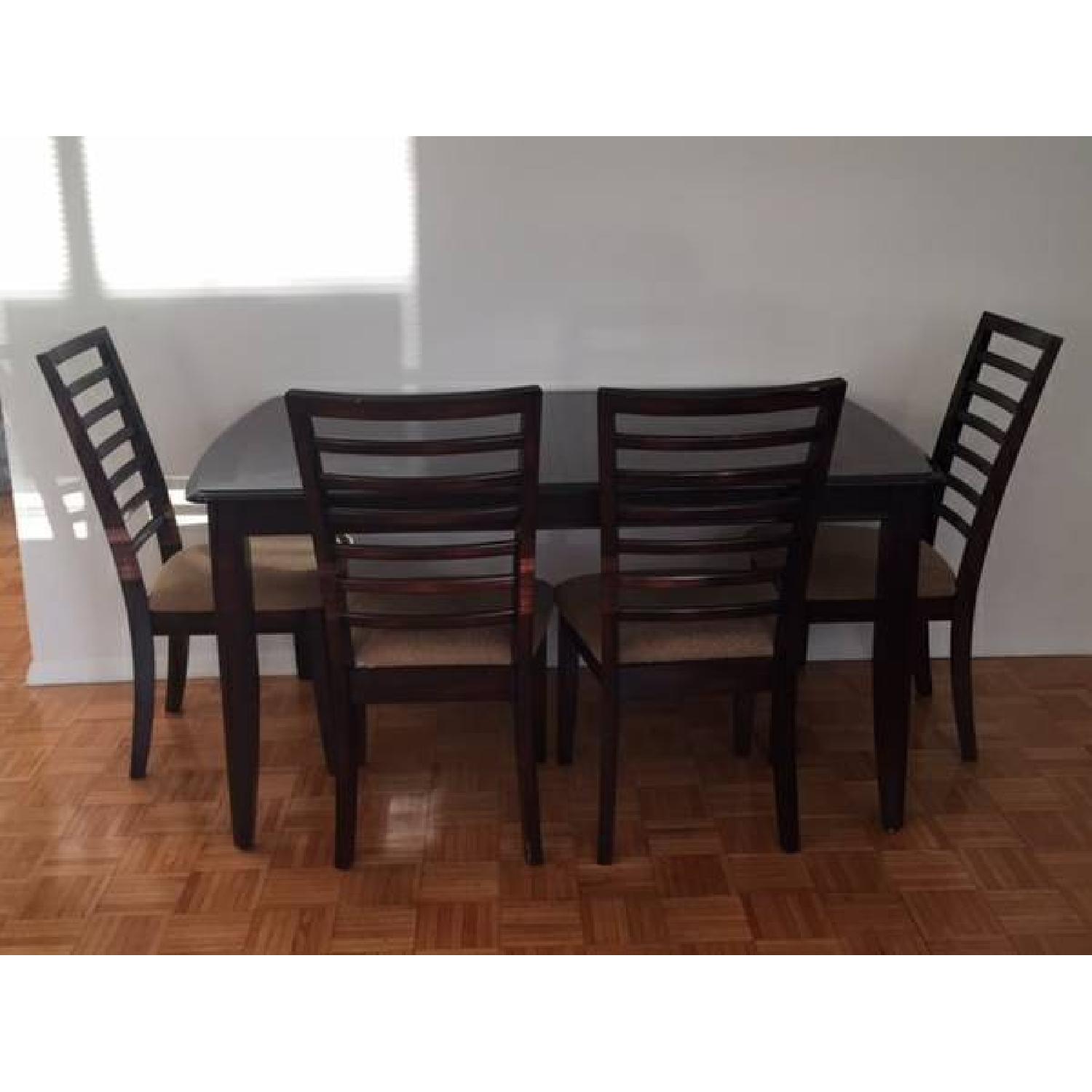Raymour & Flanigan Chace Dining Table w/ Leaf + 4 Chace Chairs - AptDeco
