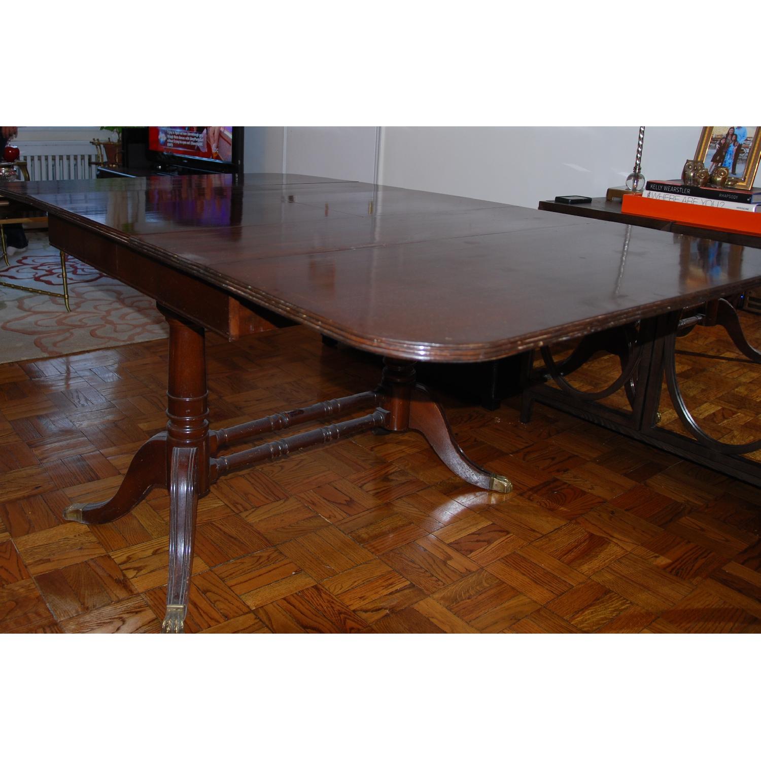 Antique Expandable Dining table - AptDeco