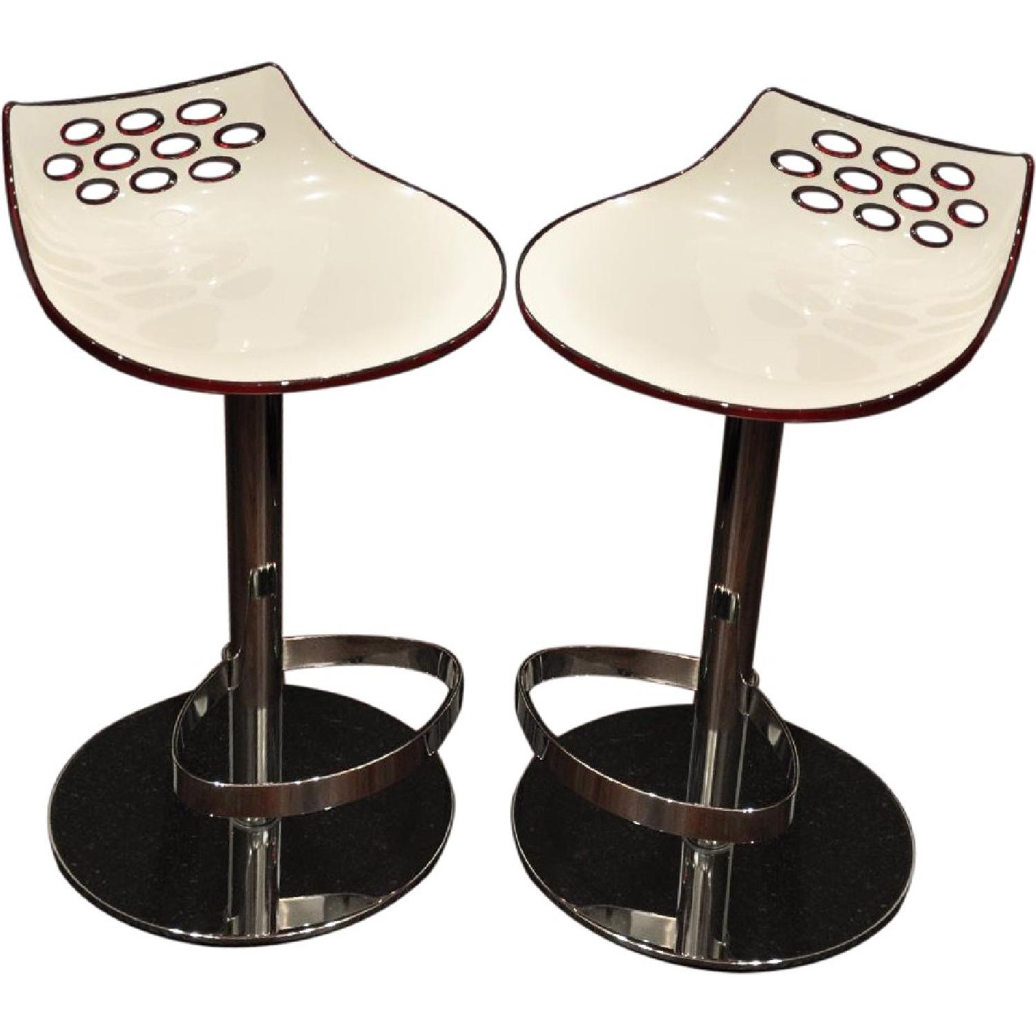 Caligaris Jam Bar Lift Stools - Pair - AptDeco