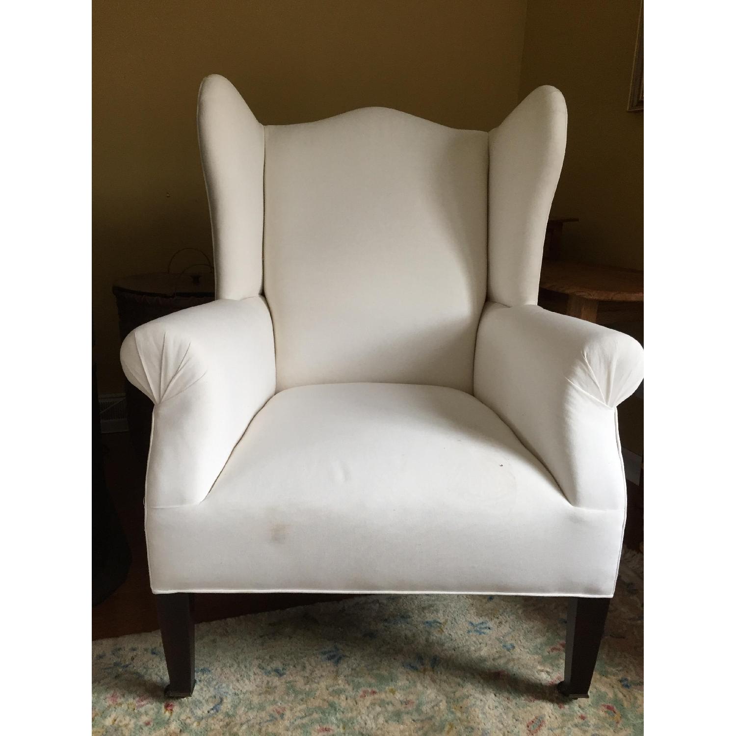 Wing Tip Chair - AptDeco