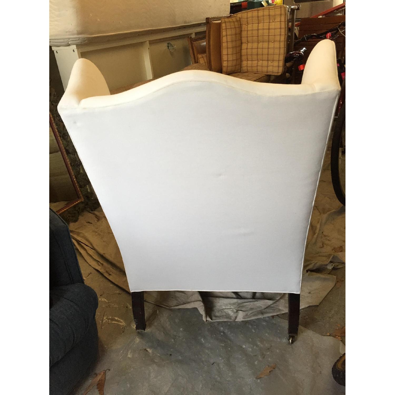 Wing Tip Chair - AptDeco