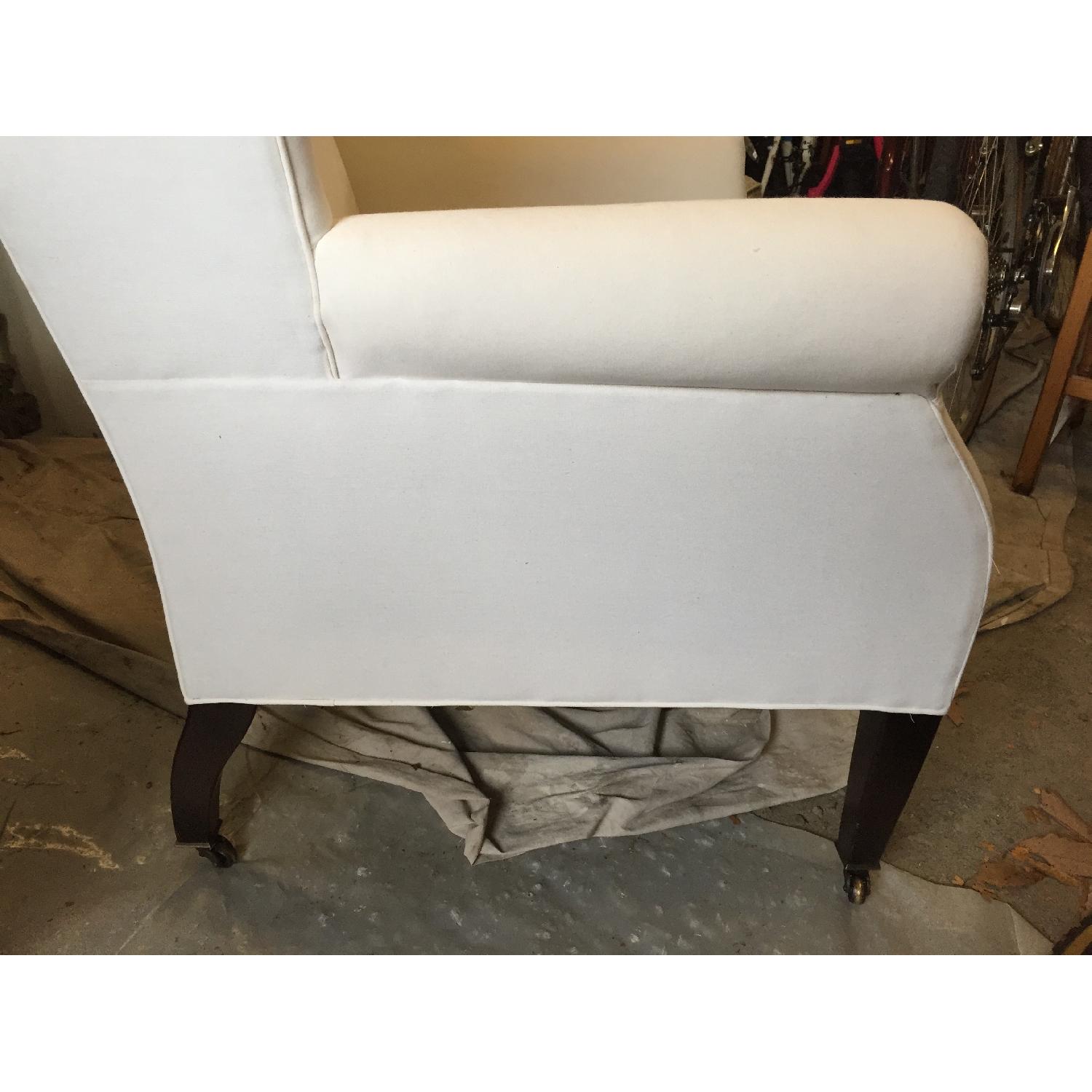 Wing Tip Chair - AptDeco