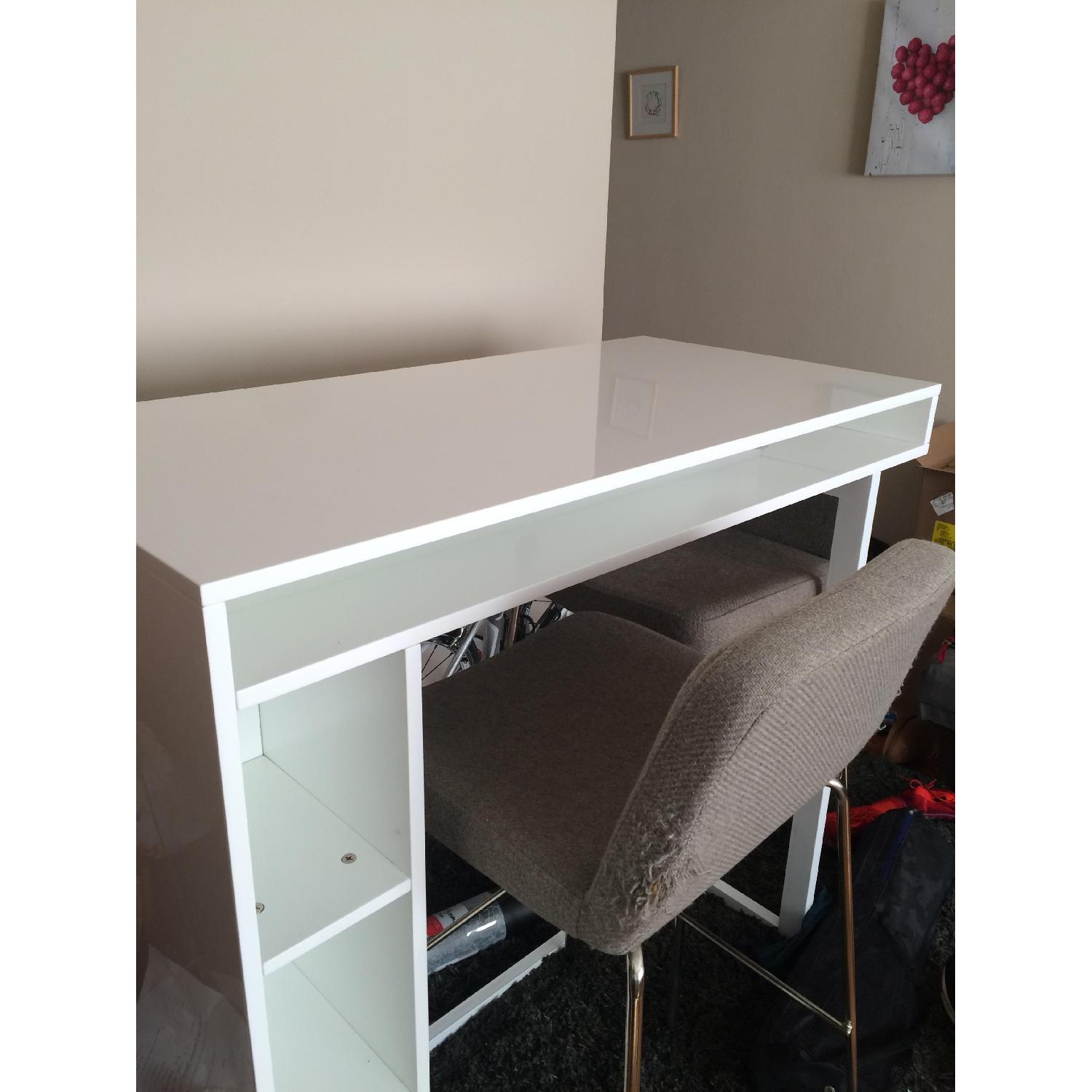 Cb2 Public White Dining Table w/ 2 Charlie Bar Stools - AptDeco