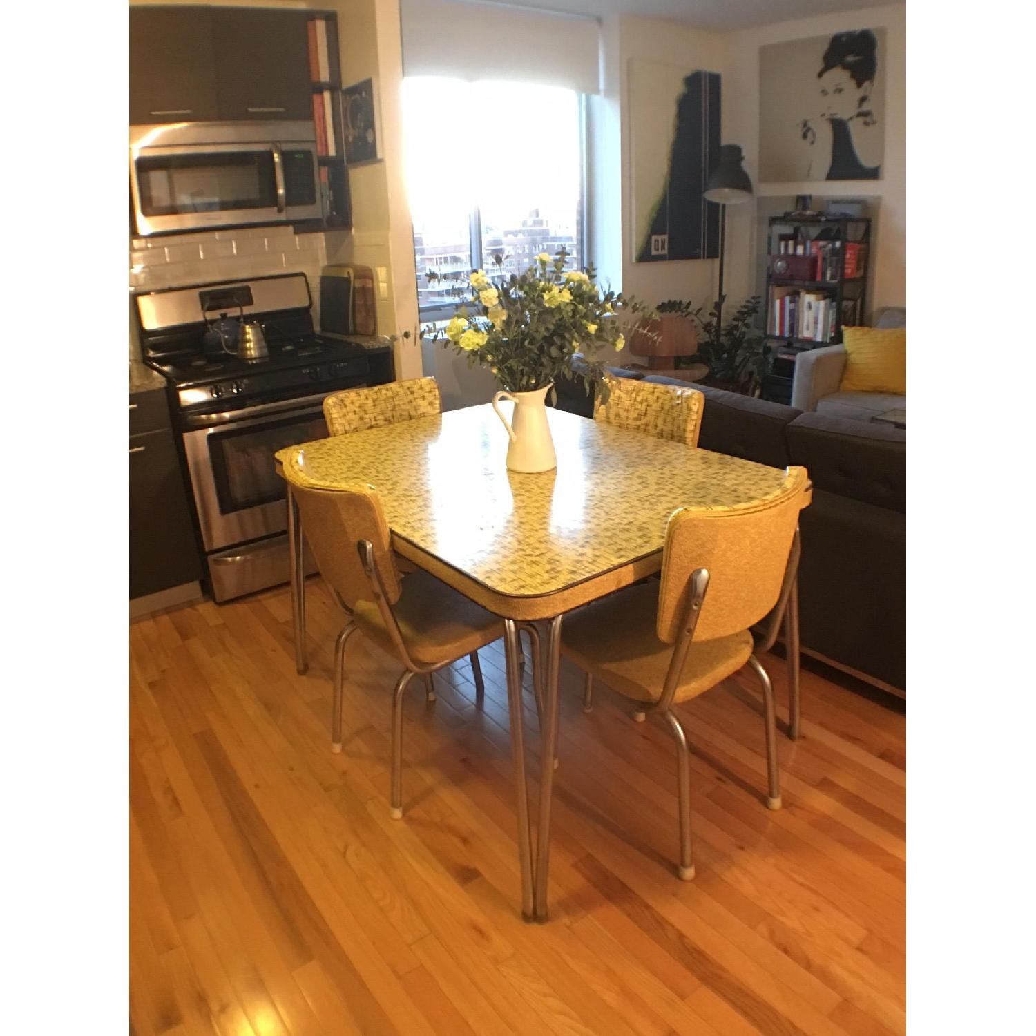 Rachlin Vintage 50's Formica Dining Table w/ 4 Chairs - AptDeco