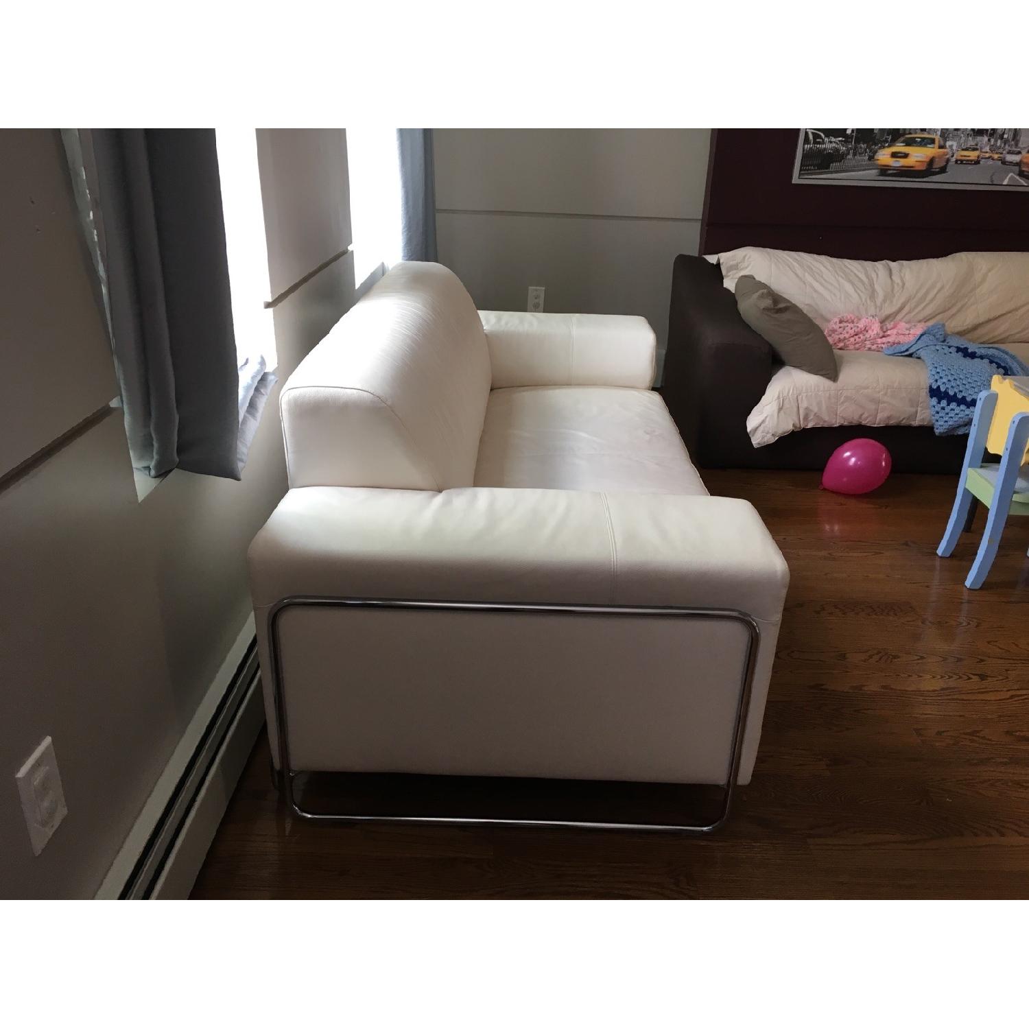 Calligaris Skyline White Leather 2 Seater Sofa - AptDeco