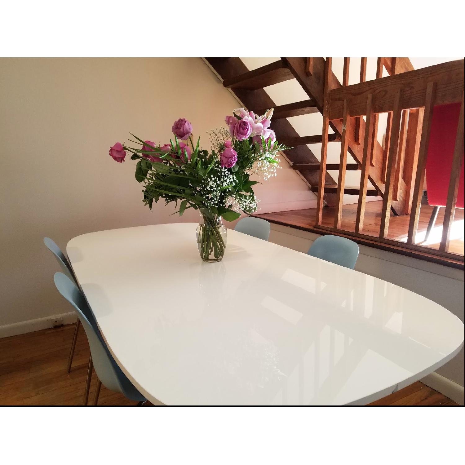 Ikea High Gloss Dining Table w 4 Chairs AptDeco
