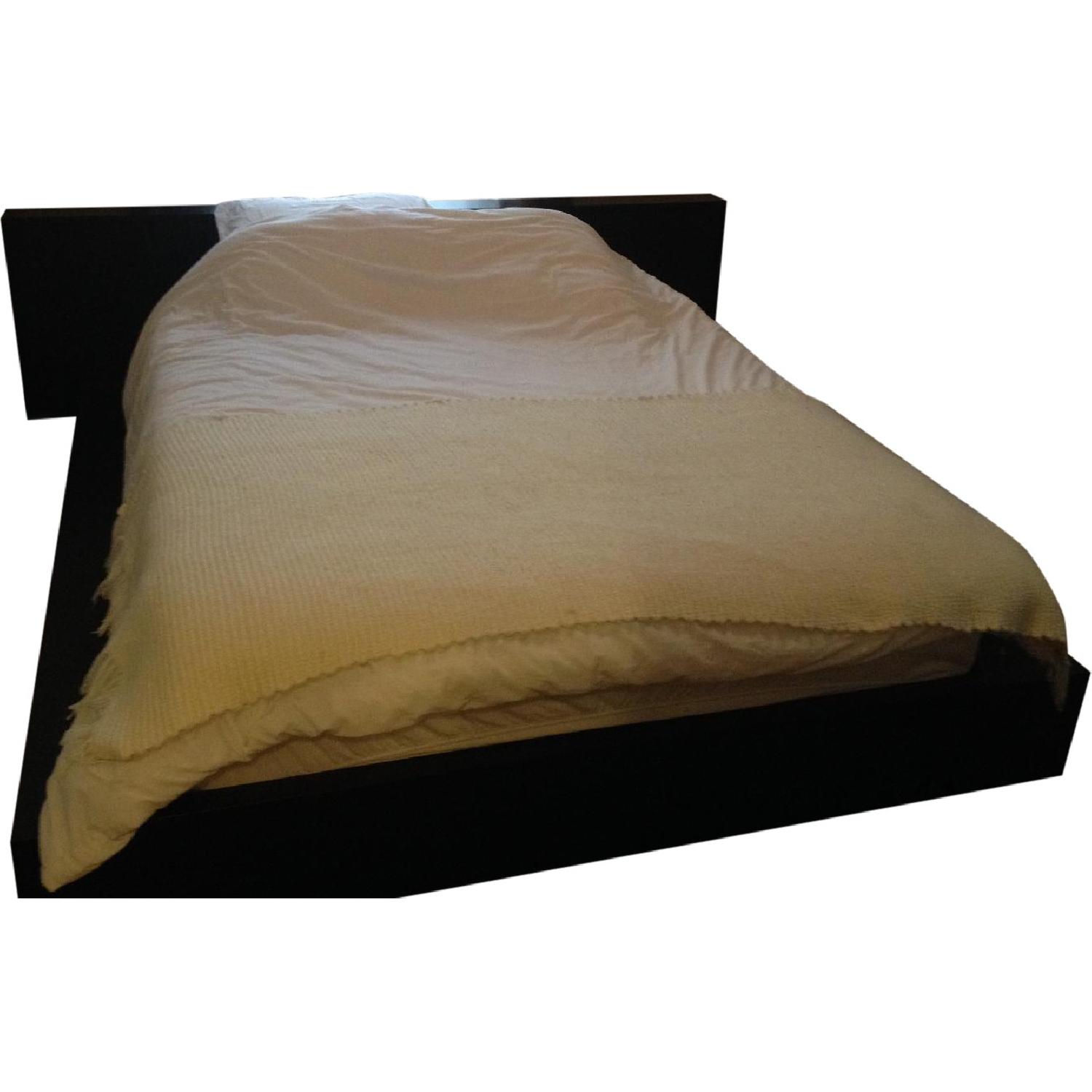 BoConcept Limo Queen Size Bed Frame - AptDeco