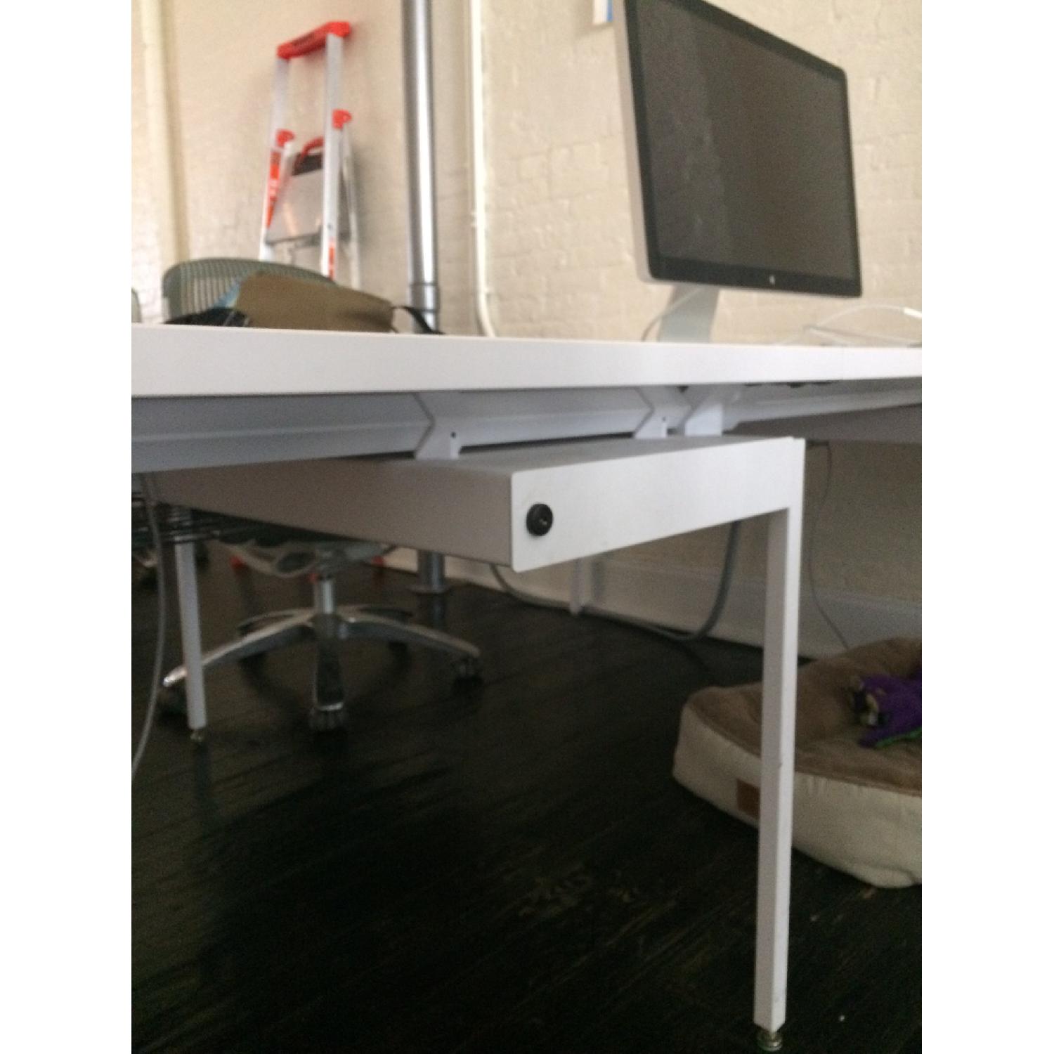 Knoll Antenna 4 Person Workspace - AptDeco