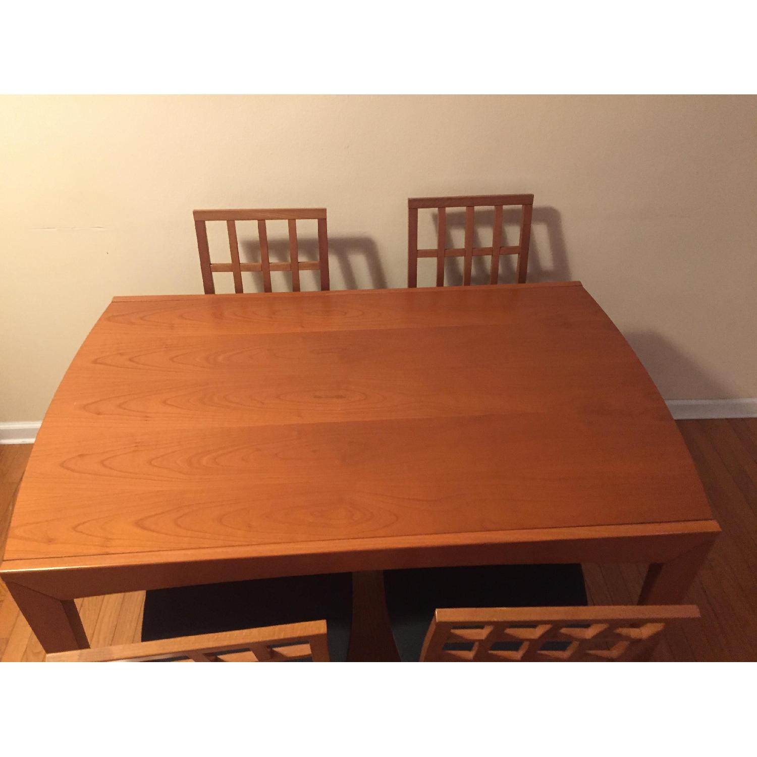 Jensen-Lewis Calligaris Extendable Dining Table w/ 4 Chairs - AptDeco