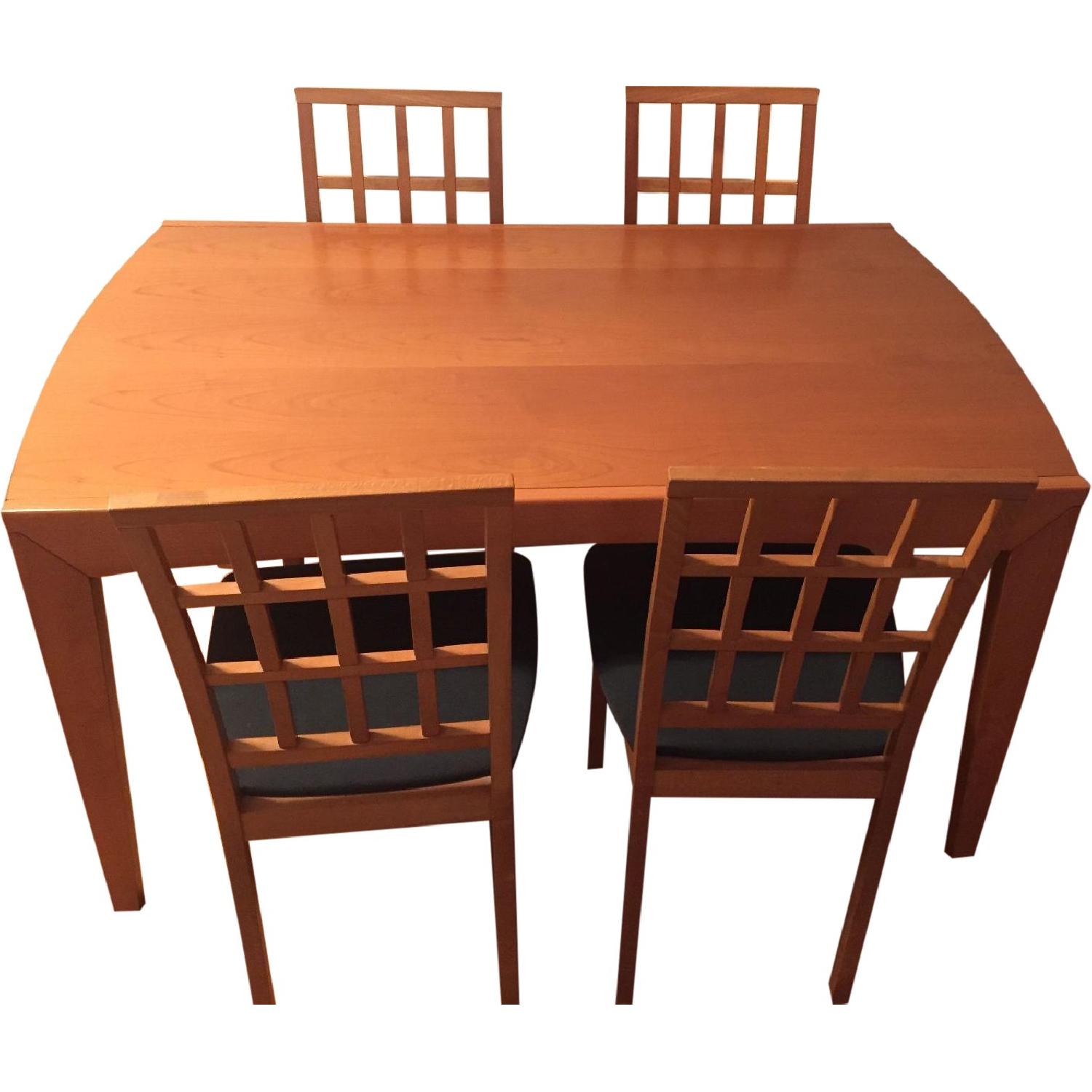 Jensen-Lewis Calligaris Extendable Dining Table w/ 4 Chairs - AptDeco