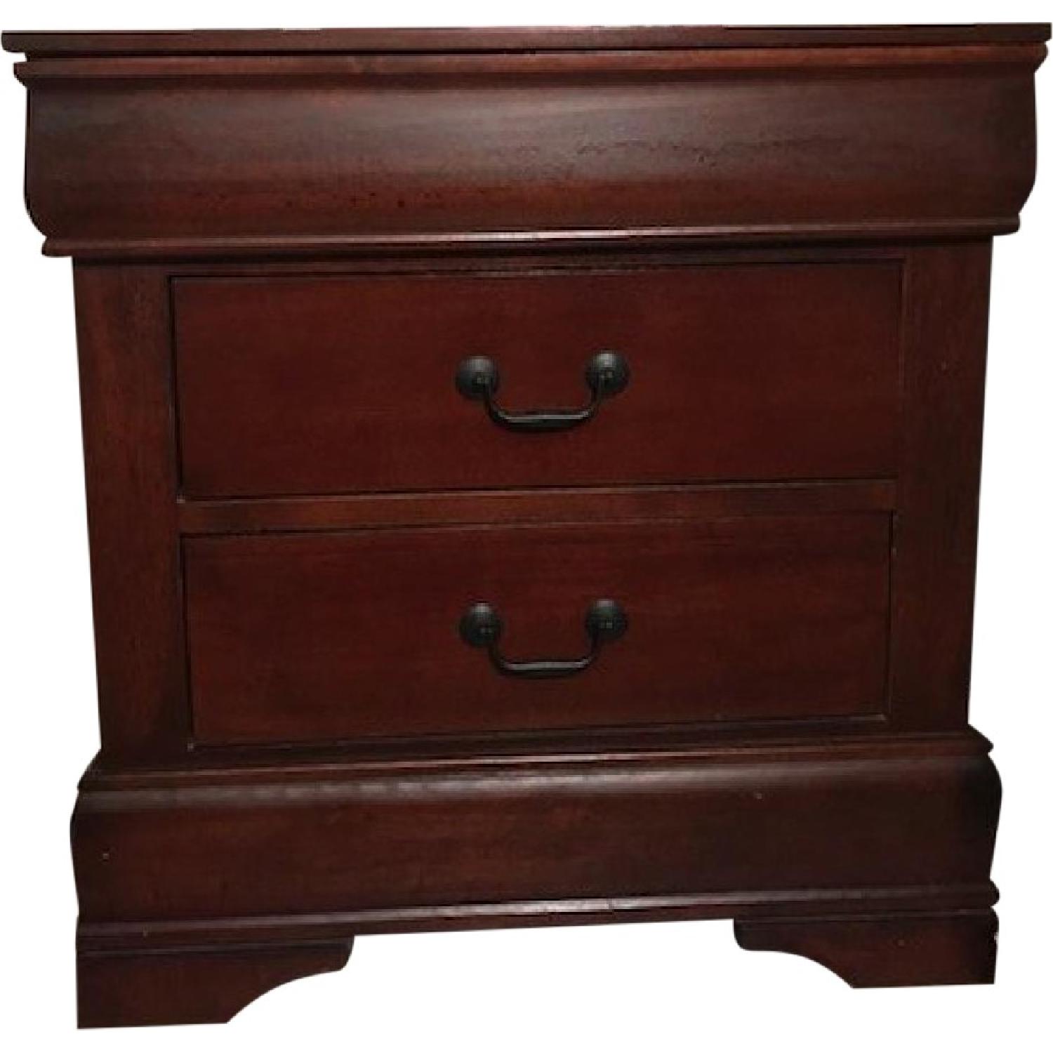 Traditional Cherry Wood Night Table - AptDeco