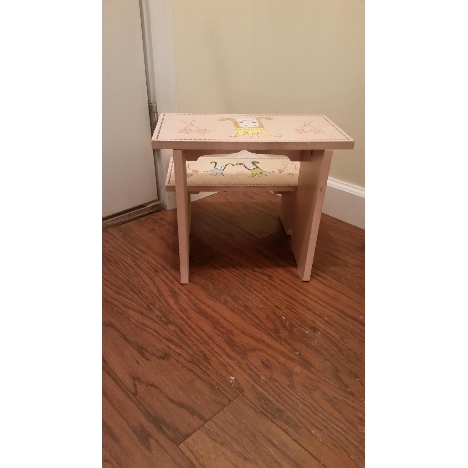 Pink Princess Step Stool - AptDeco