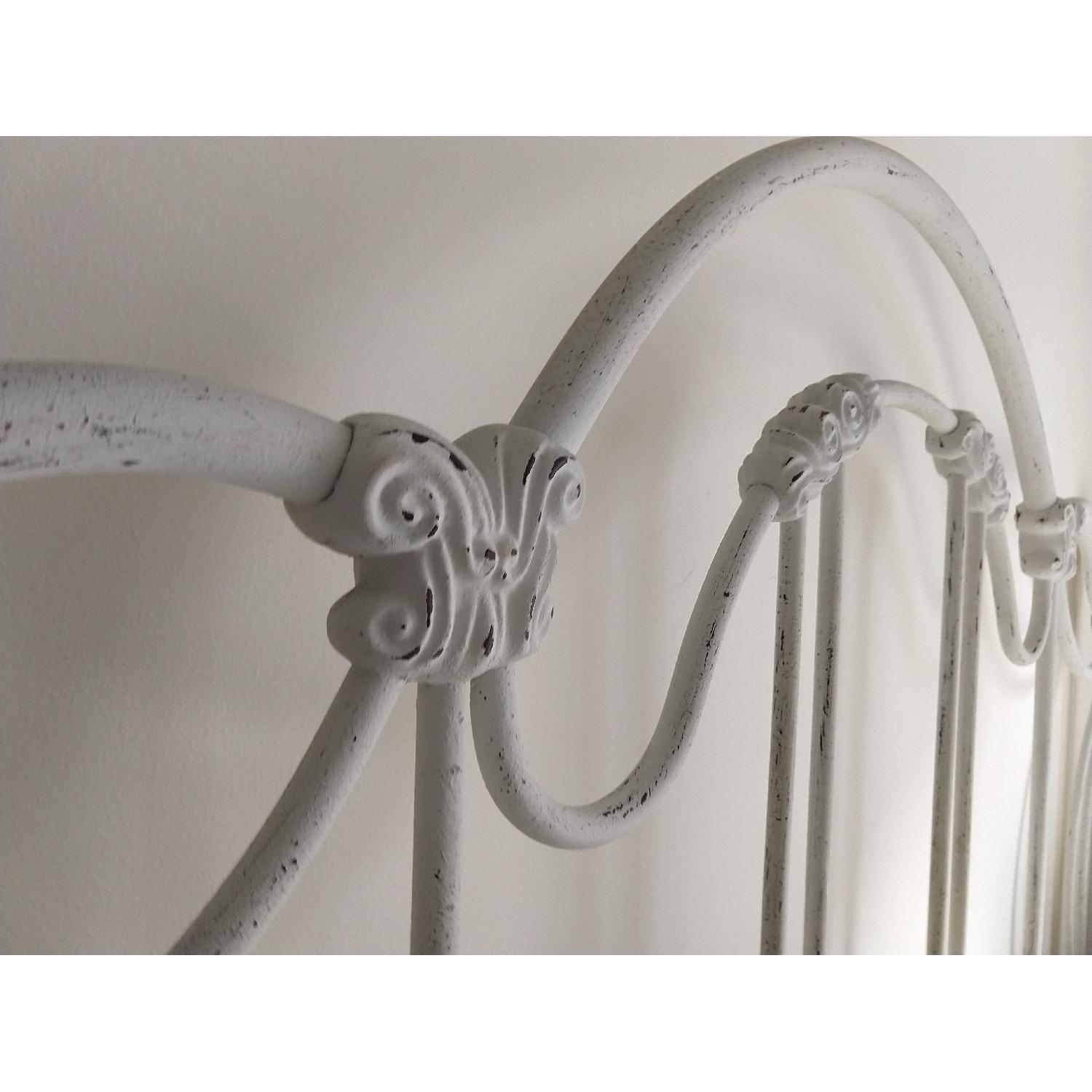 Wesley Allen Marlow Queen Iron Bed Frame - AptDeco