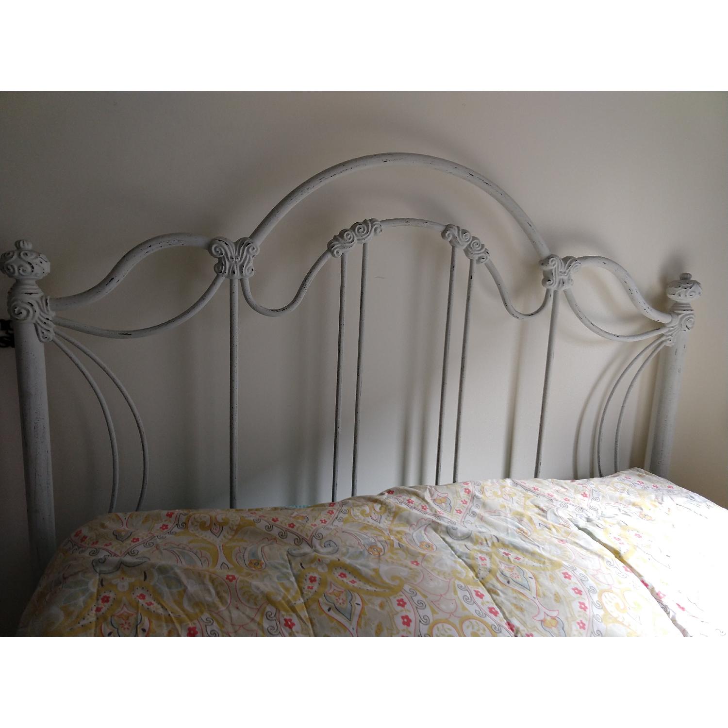 Wesley Allen Marlow Queen Iron Bed Frame - AptDeco
