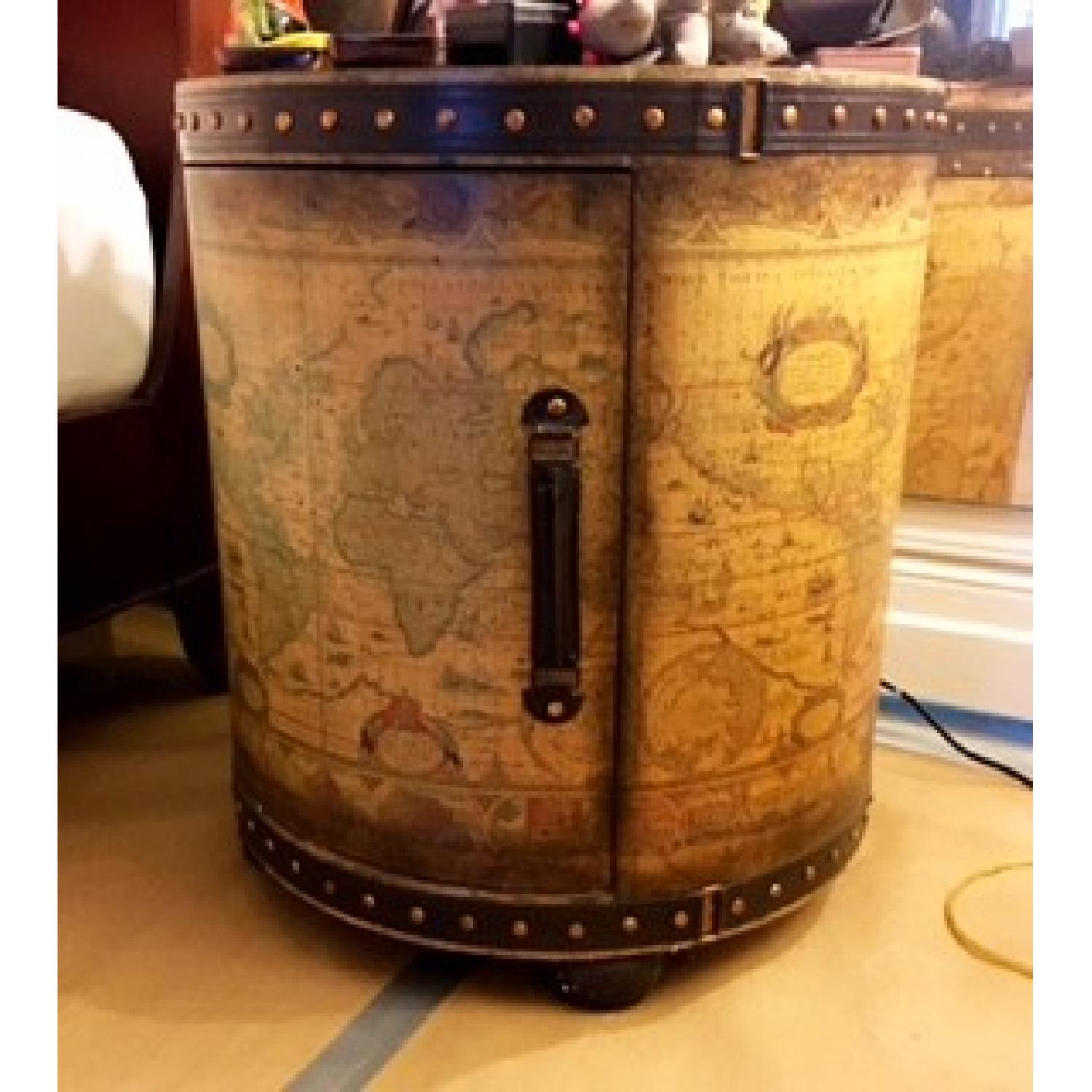 World Map Trunk - AptDeco