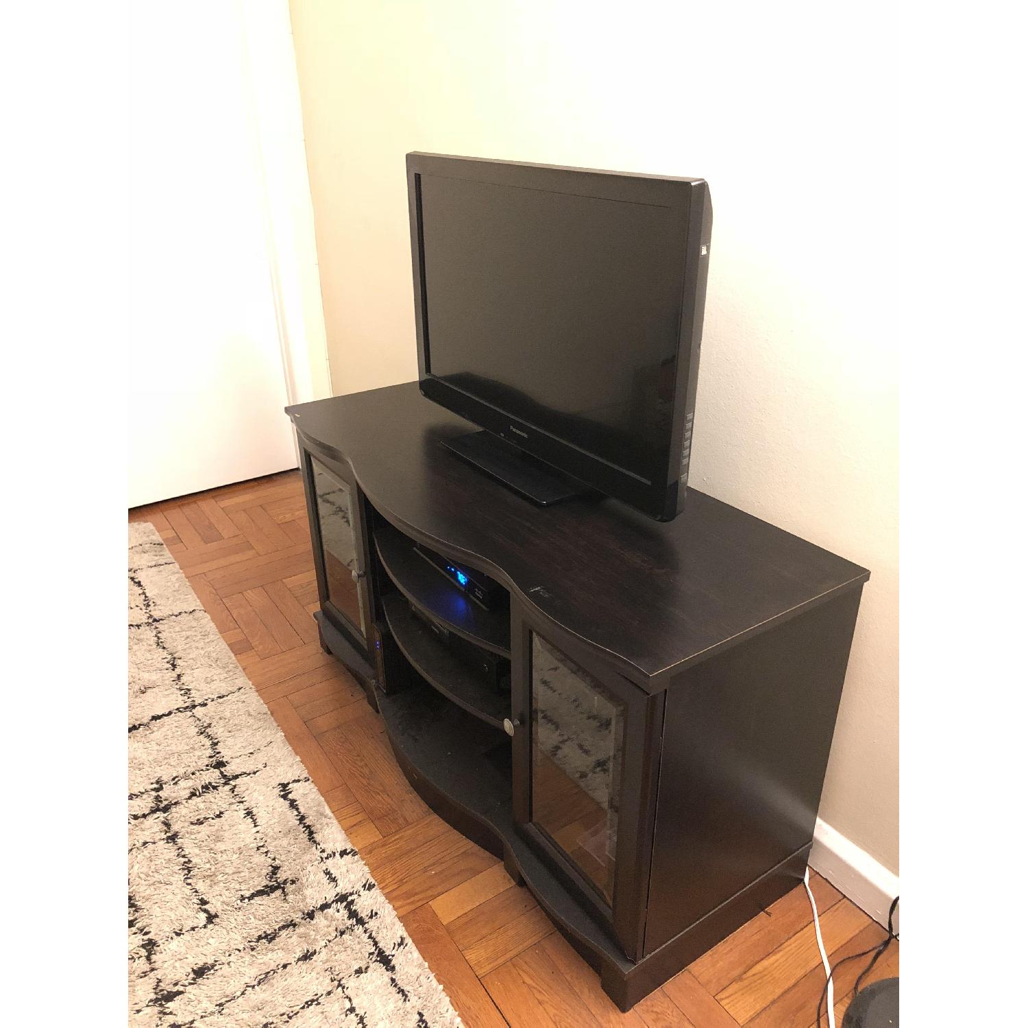 TV Media Display Unit - AptDeco