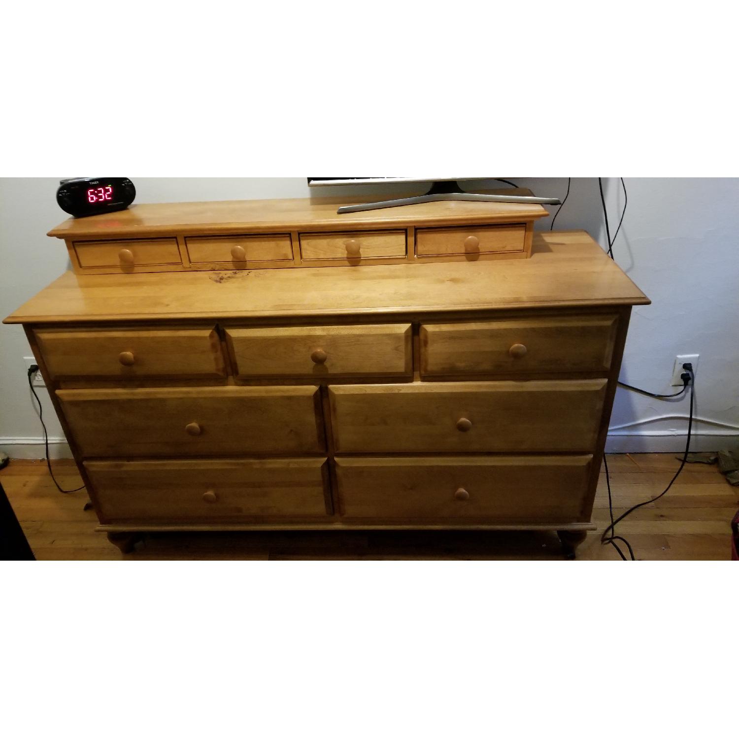Bigs Furniture 11-Drawer Dresser - AptDeco