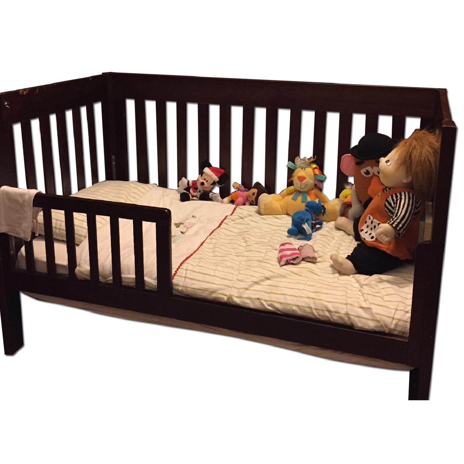 DaVinci Crib & Day Bed - AptDeco
