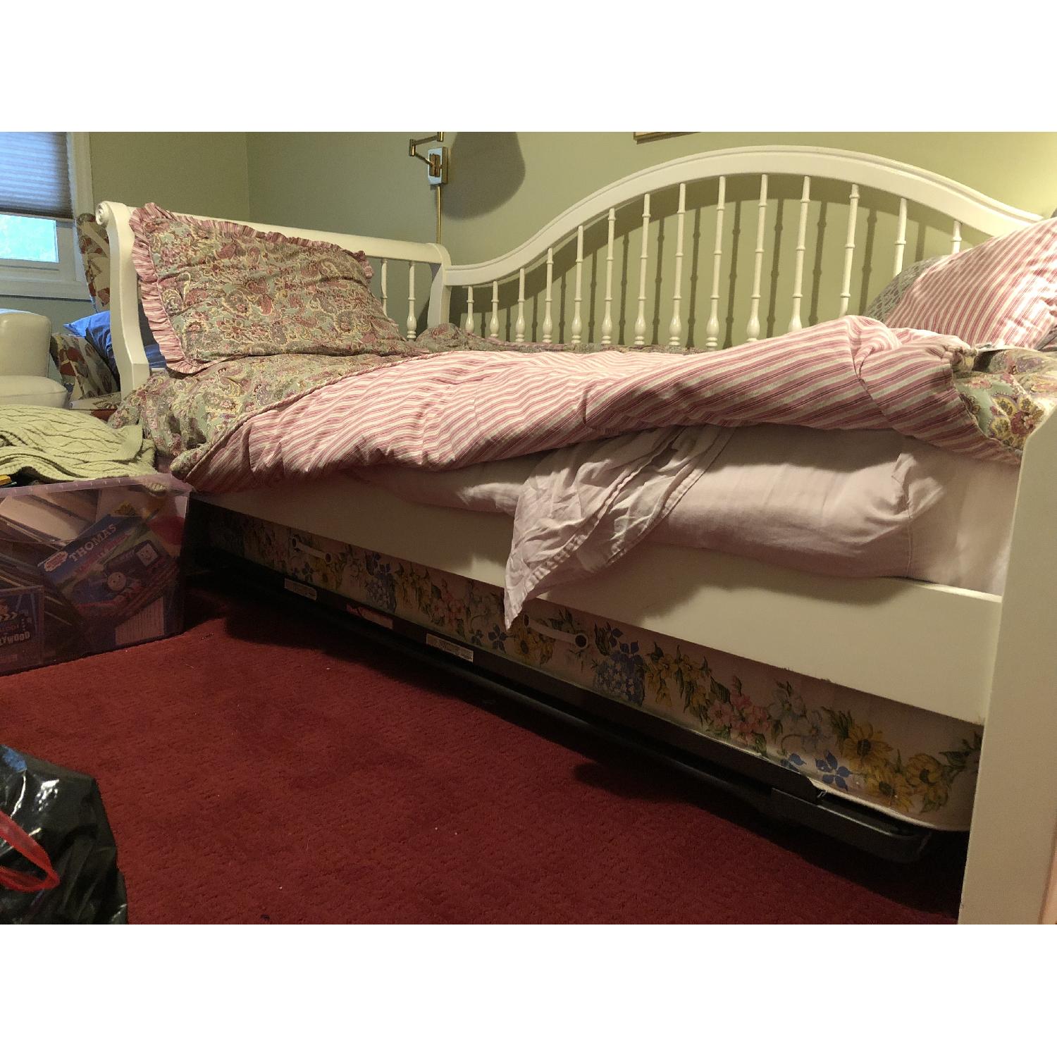 Lexington Furniture Country Cottage Series 509 DayBed - AptDeco