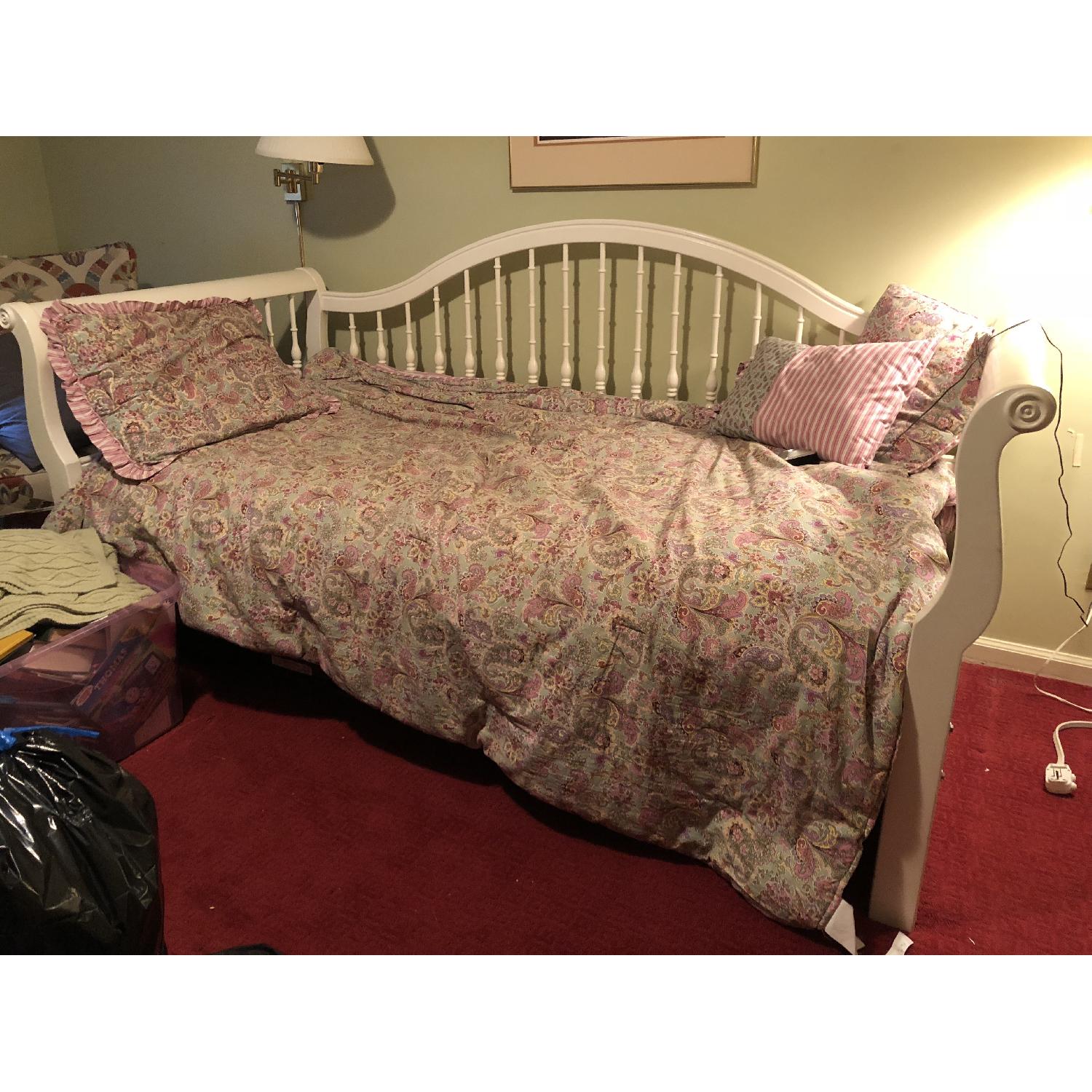 Lexington Furniture Country Cottage Series 509 DayBed - AptDeco