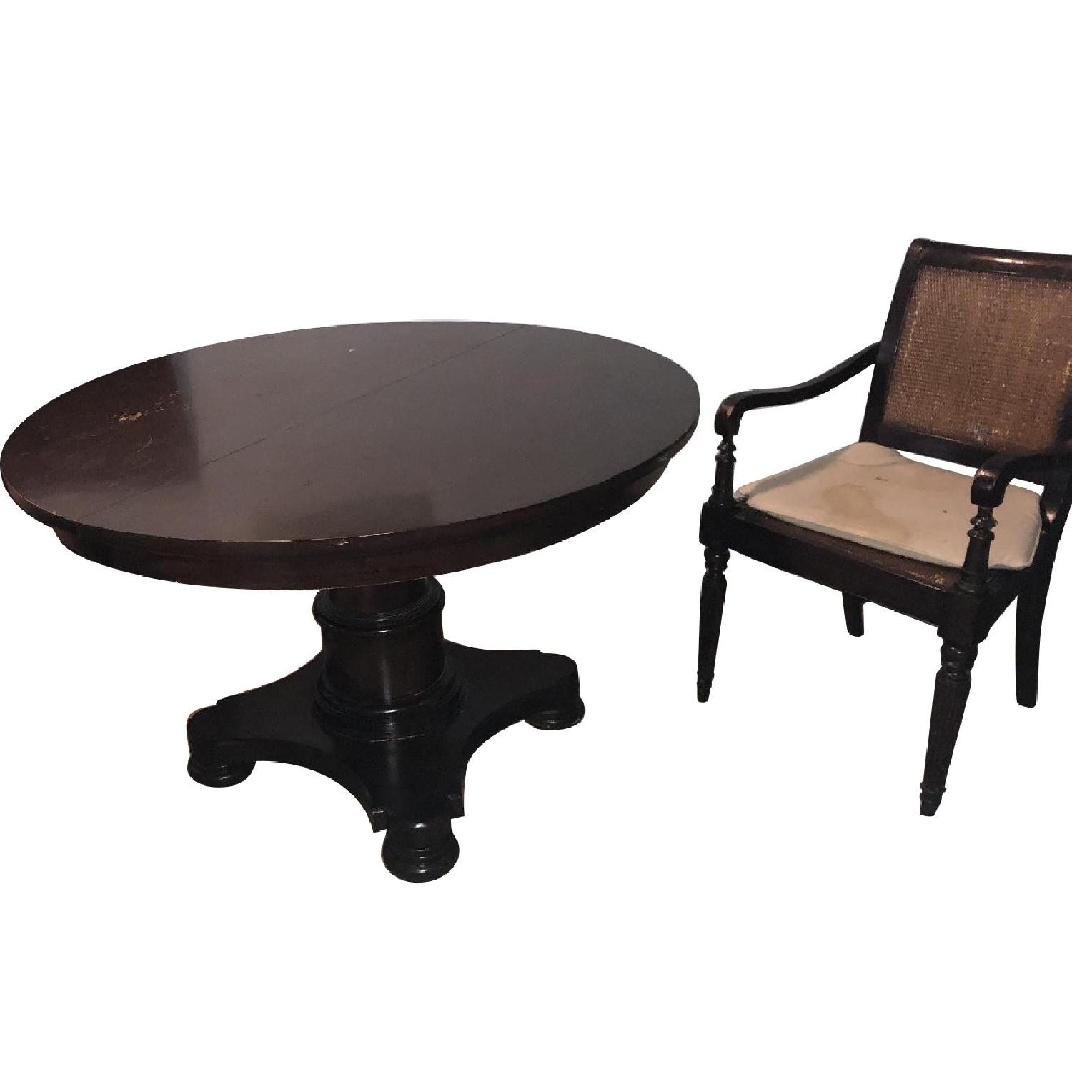 Bernhardt Expandable Round Dining Table w/ 4 Chairs - AptDeco