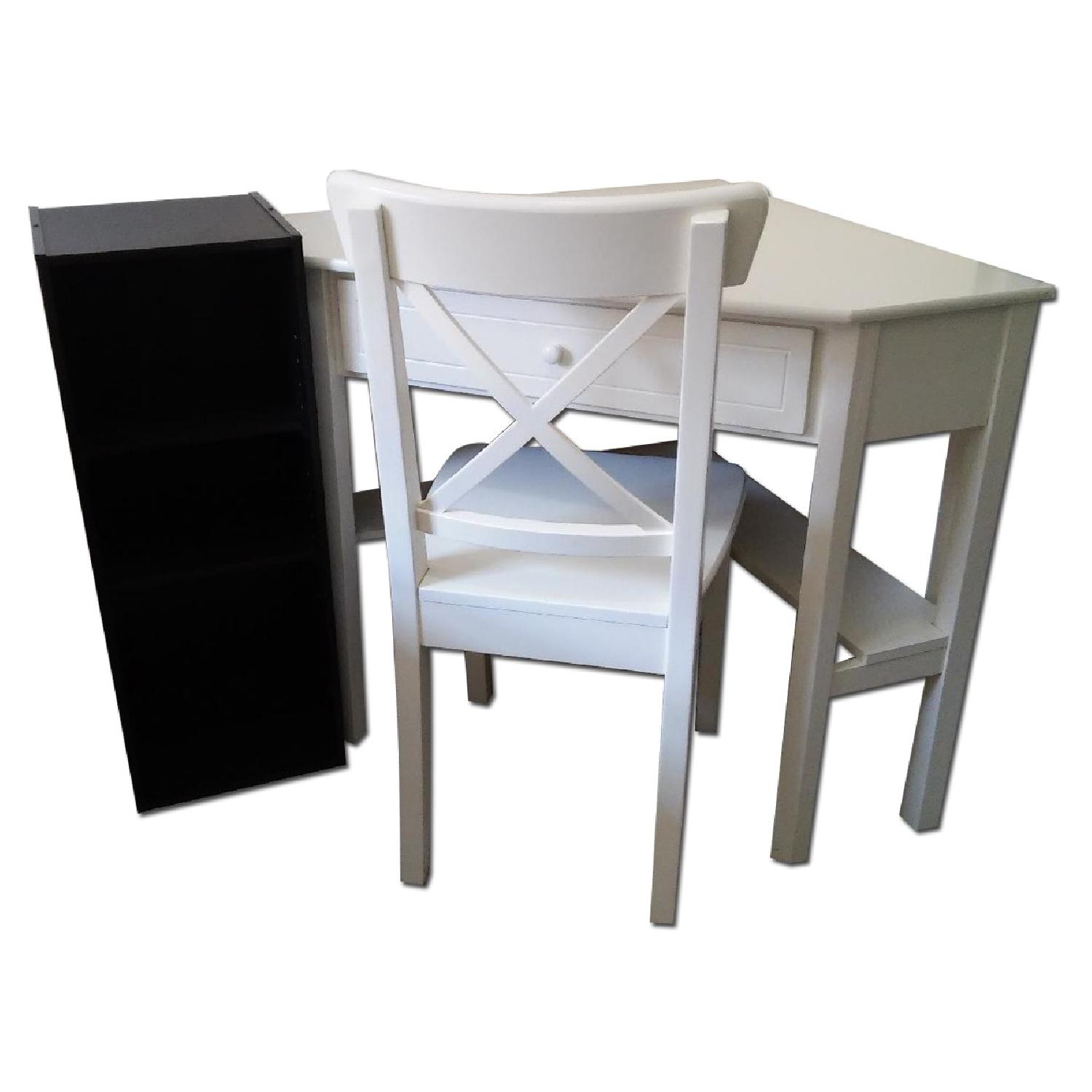 Corner Desk & Chair + Bookshelf - AptDeco