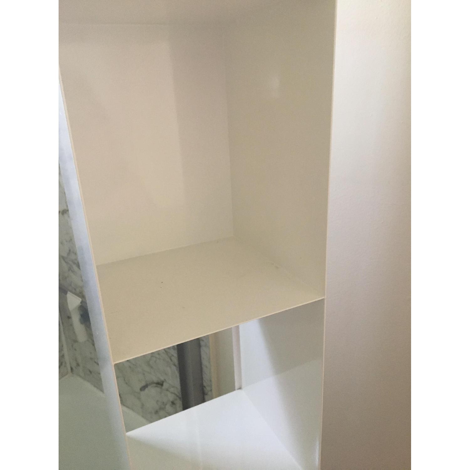 CB2 White High Gloss Metal Tower - AptDeco