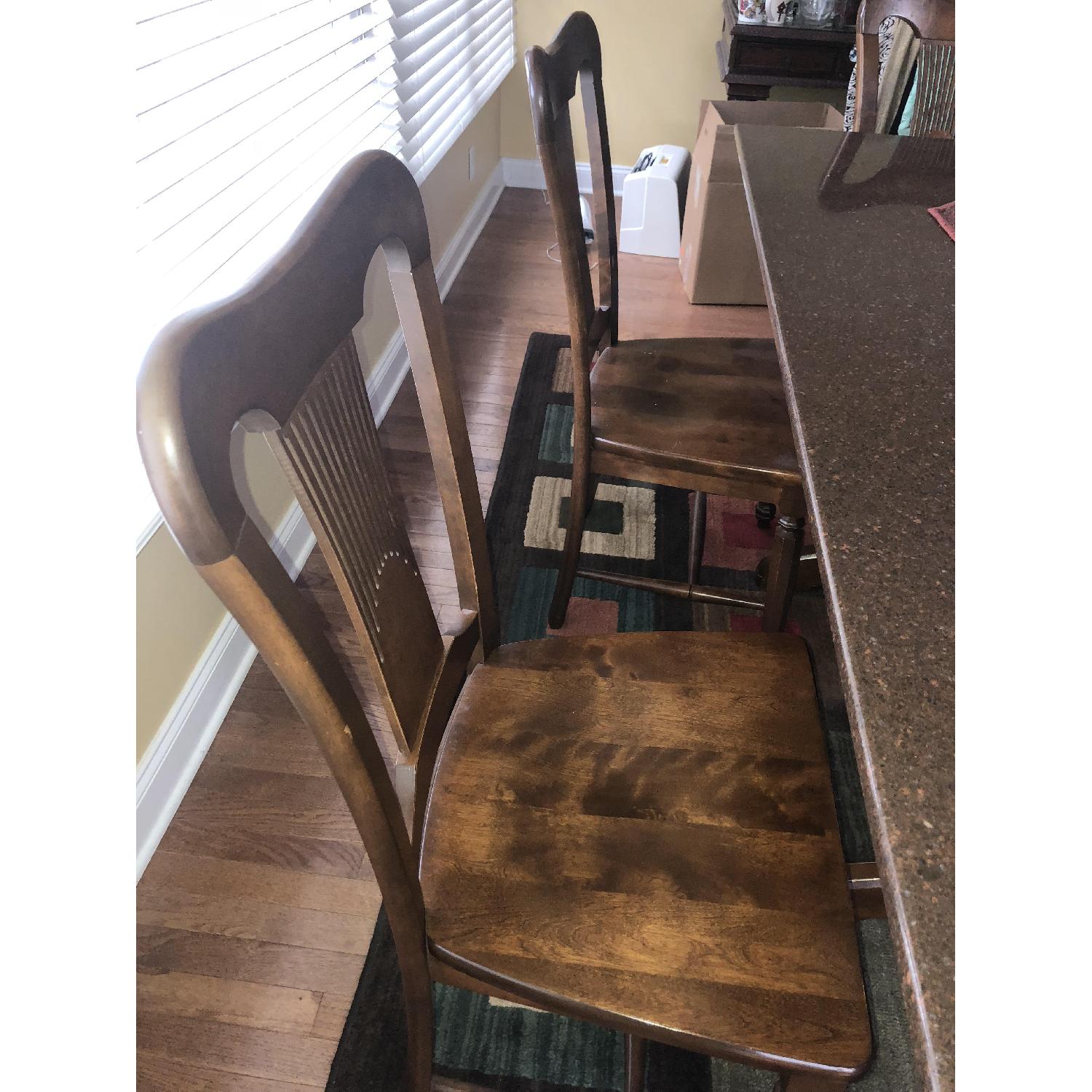 Silestone Top Dining Table w/ 6 Chairs - AptDeco