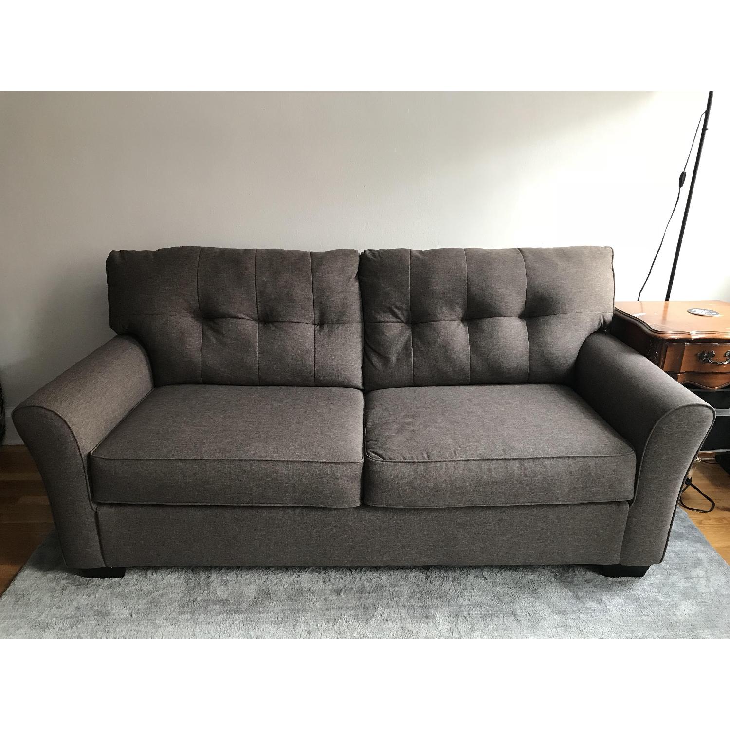 Raymour & Flanigan Dark Gray Sleeper Sofa - AptDeco