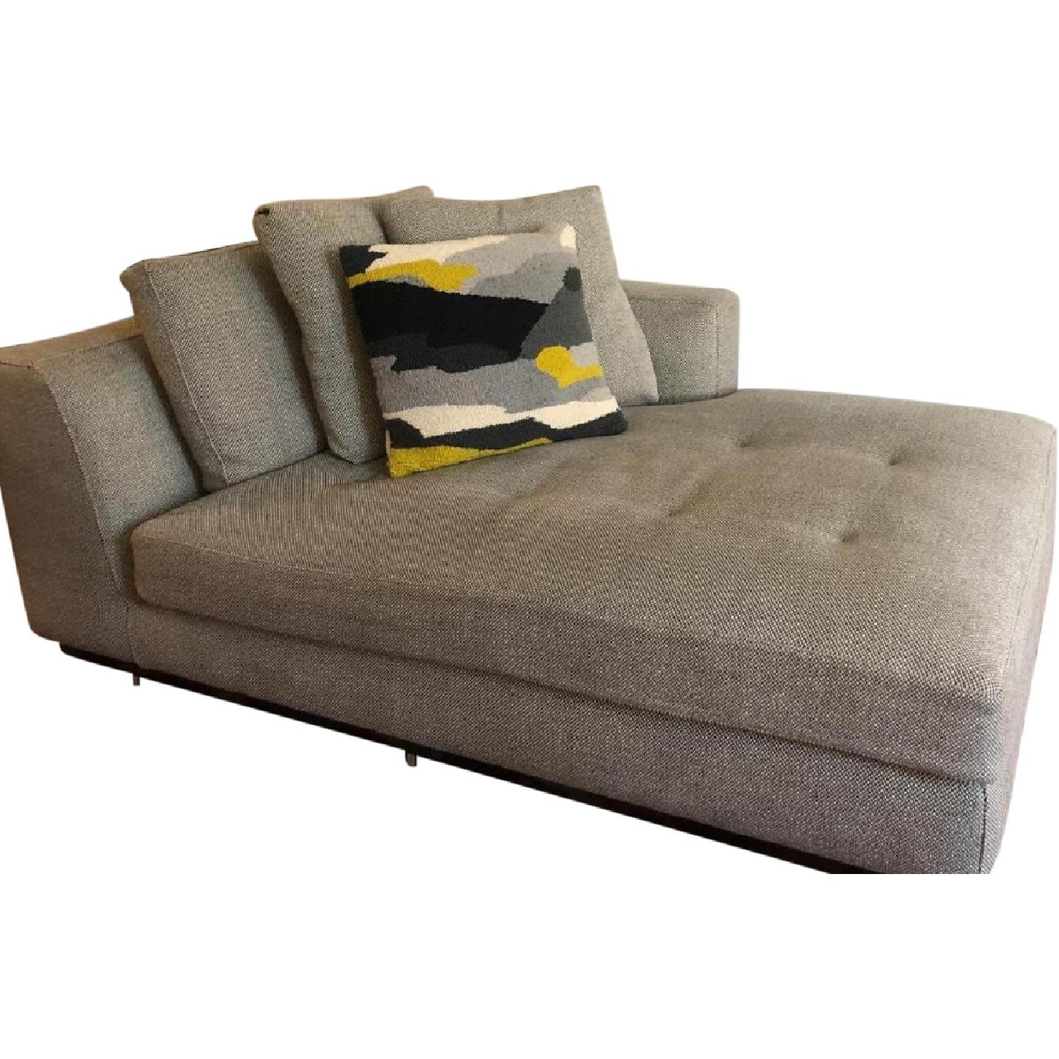 Minotti Chaise Lounge - AptDeco