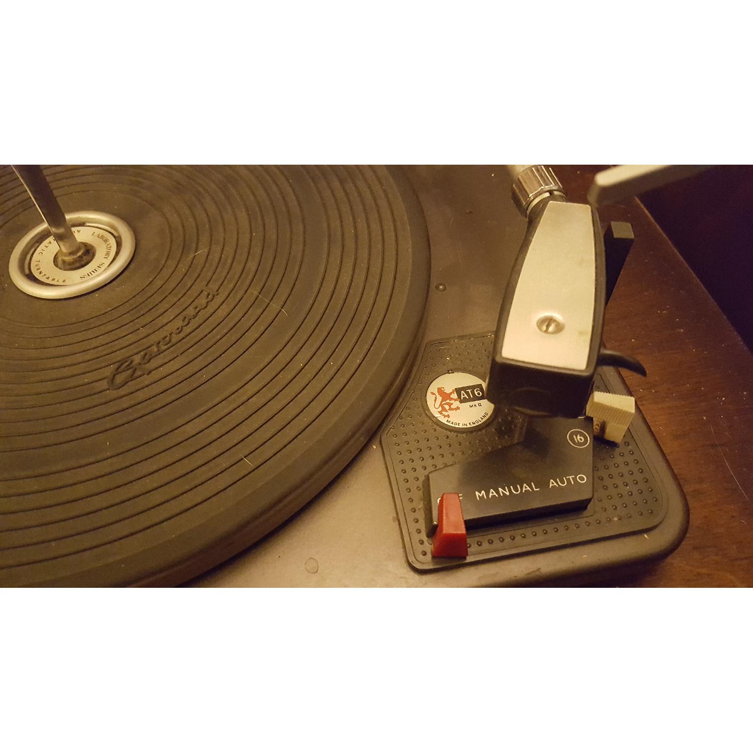 Vintage Record Player/Side Table - AptDeco