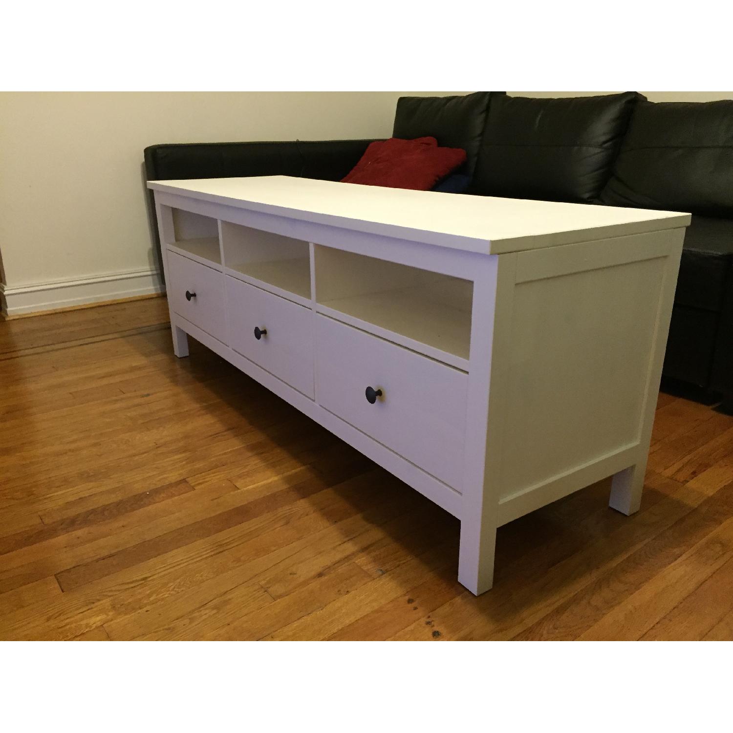 Ikea Hemnes TV Unit in White - AptDeco