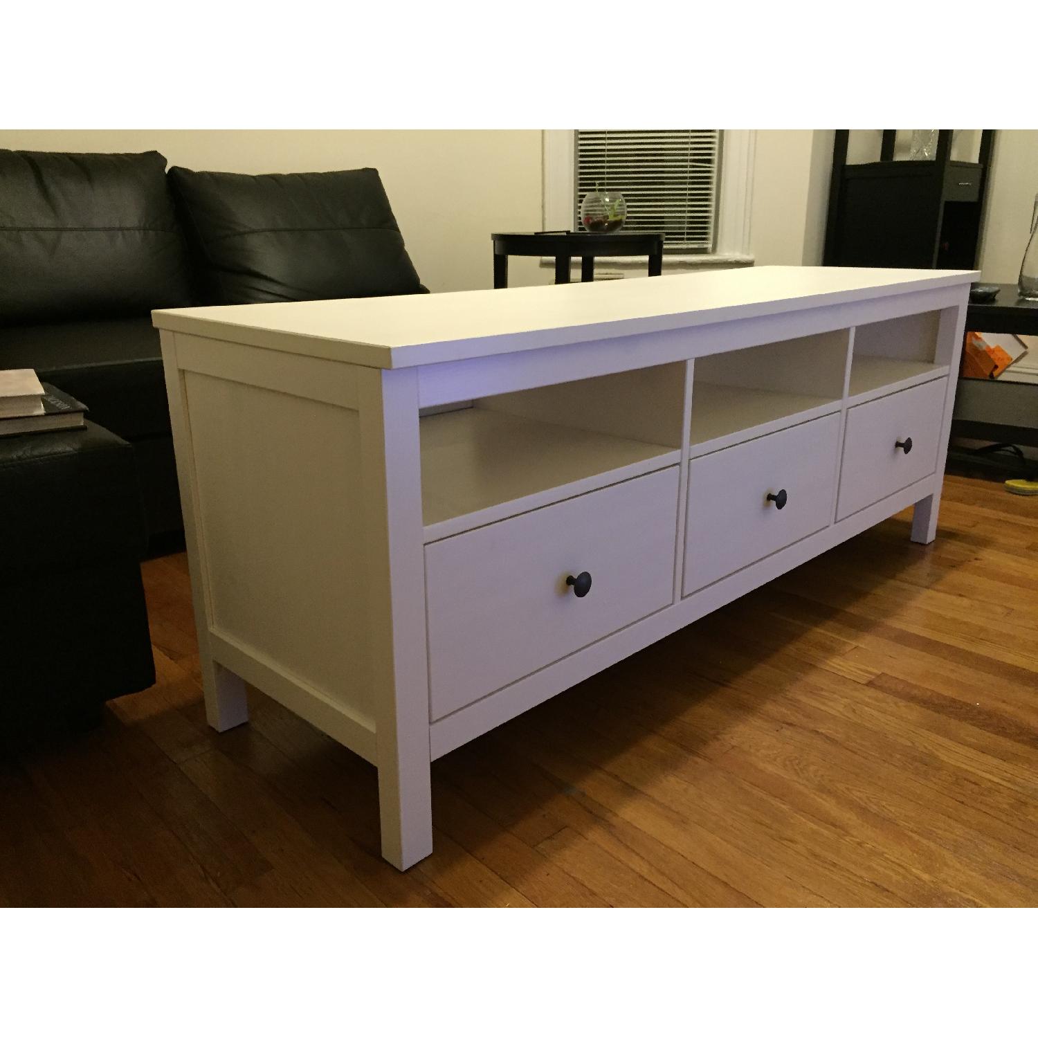Ikea Hemnes TV Unit in White - AptDeco