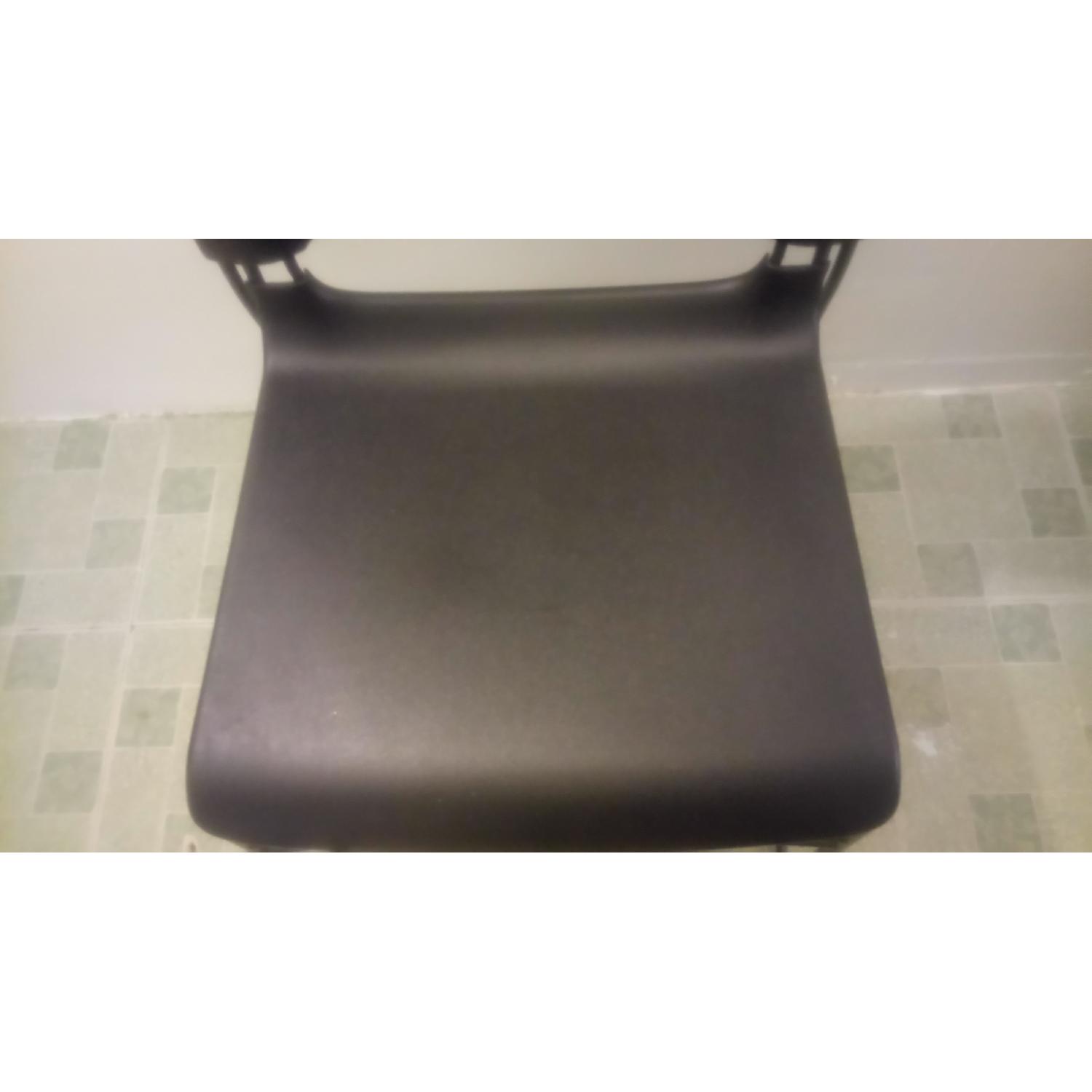 Herman Miller Limerick Stacking Chair - AptDeco