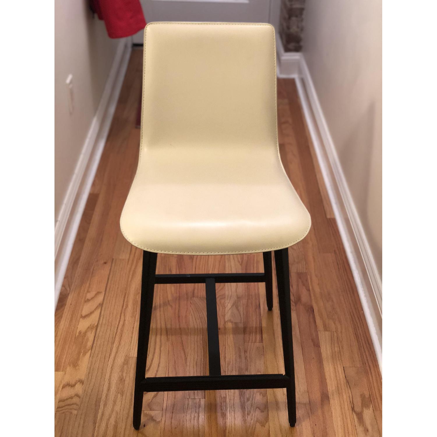 Room & Board Hirsch Counter & Bar Stools - AptDeco