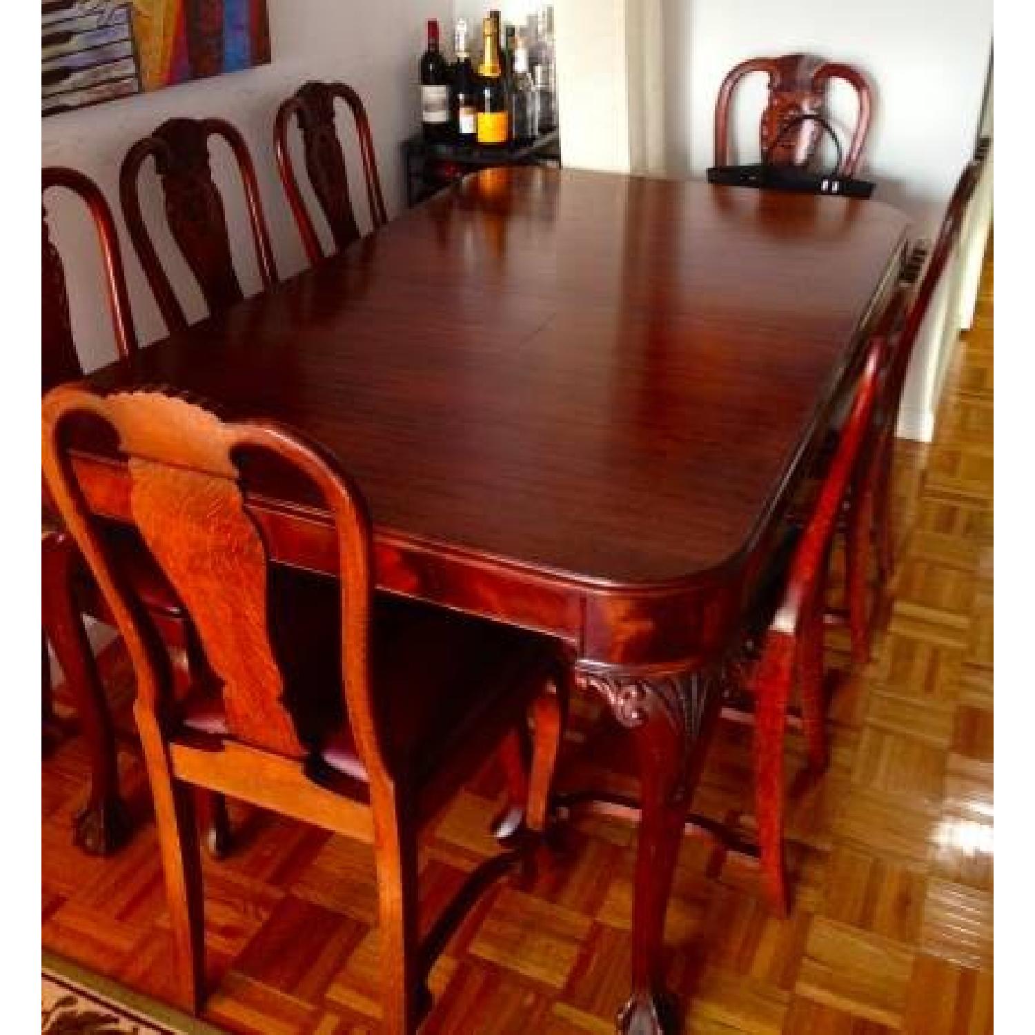 Antique Extendable Oak Dining Table w/ 6 Chairs - AptDeco